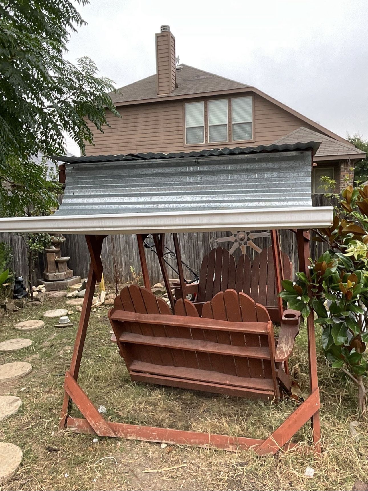 Large 4 Person Swing for Sale in Saginaw, TX - OfferUp