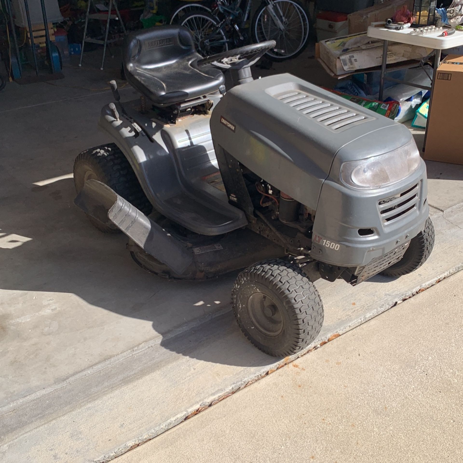 Craftsman 42” LT1500 Riding Mower for Sale in Magnolia Square, FL - OfferUp