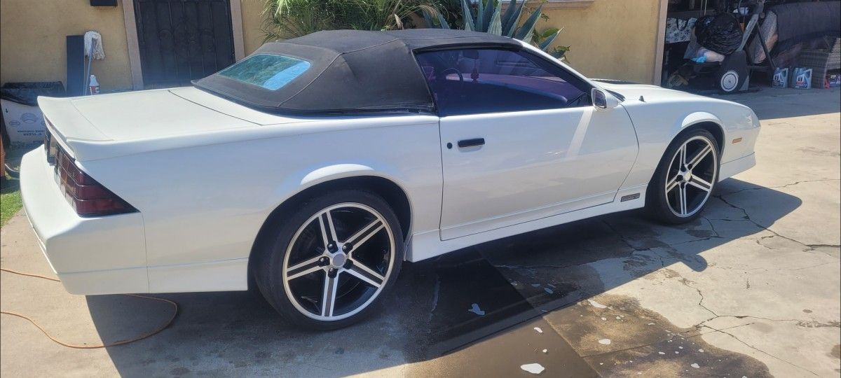 Chevrolet Camaro Iroc Z Convertible for Sale in Downey, CA - OfferUp