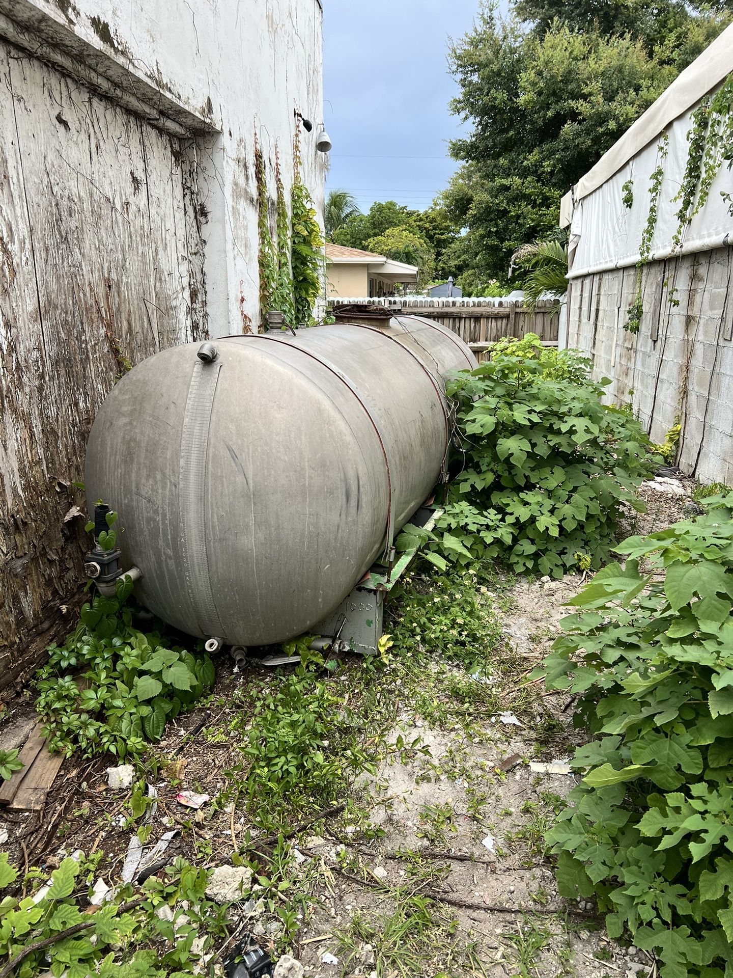 Big Tank for Sale in Miramar, FL - OfferUp