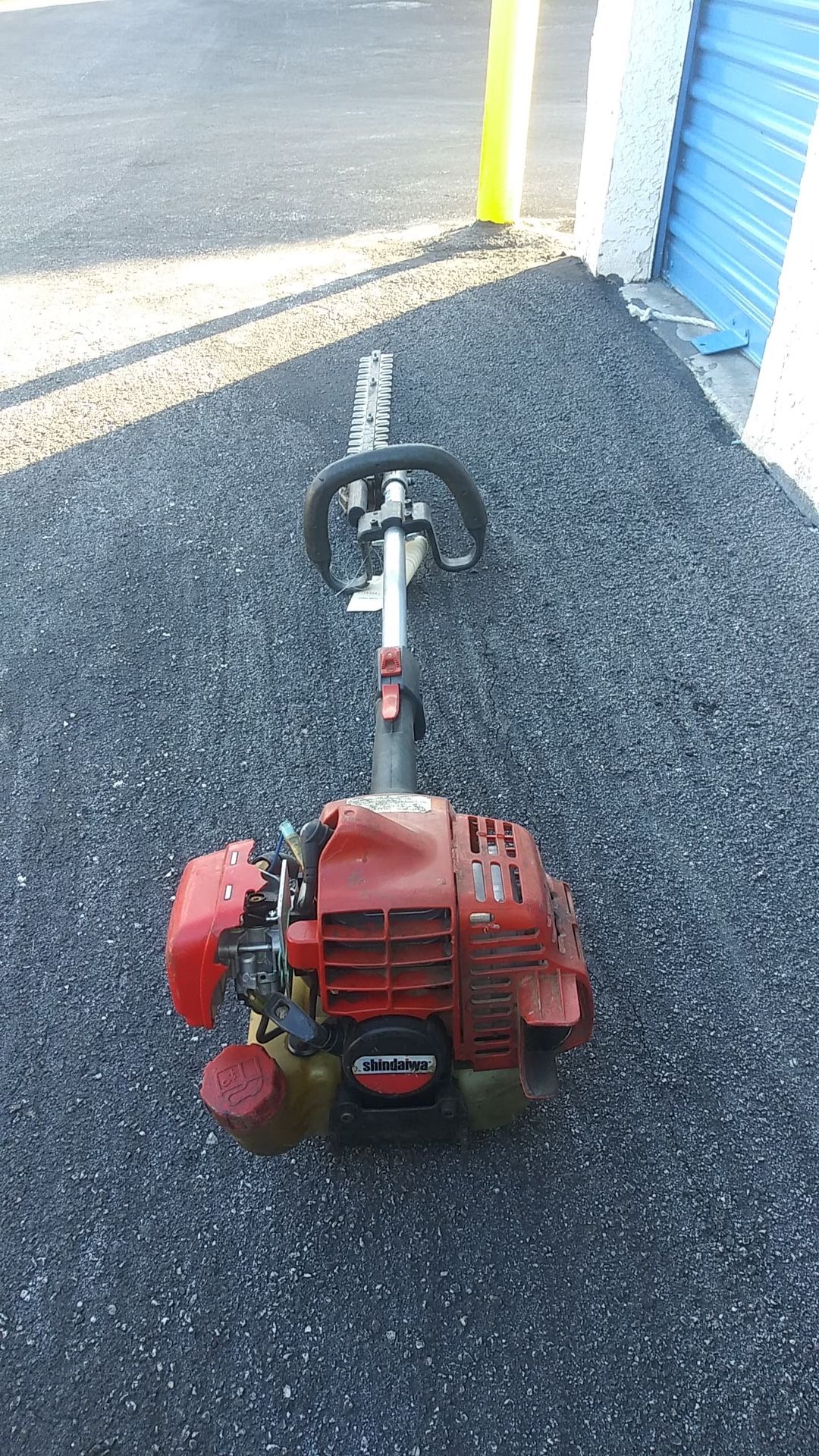 Shindaiwa extended hedge trimmer for Sale in Las Vegas, NV - OfferUp