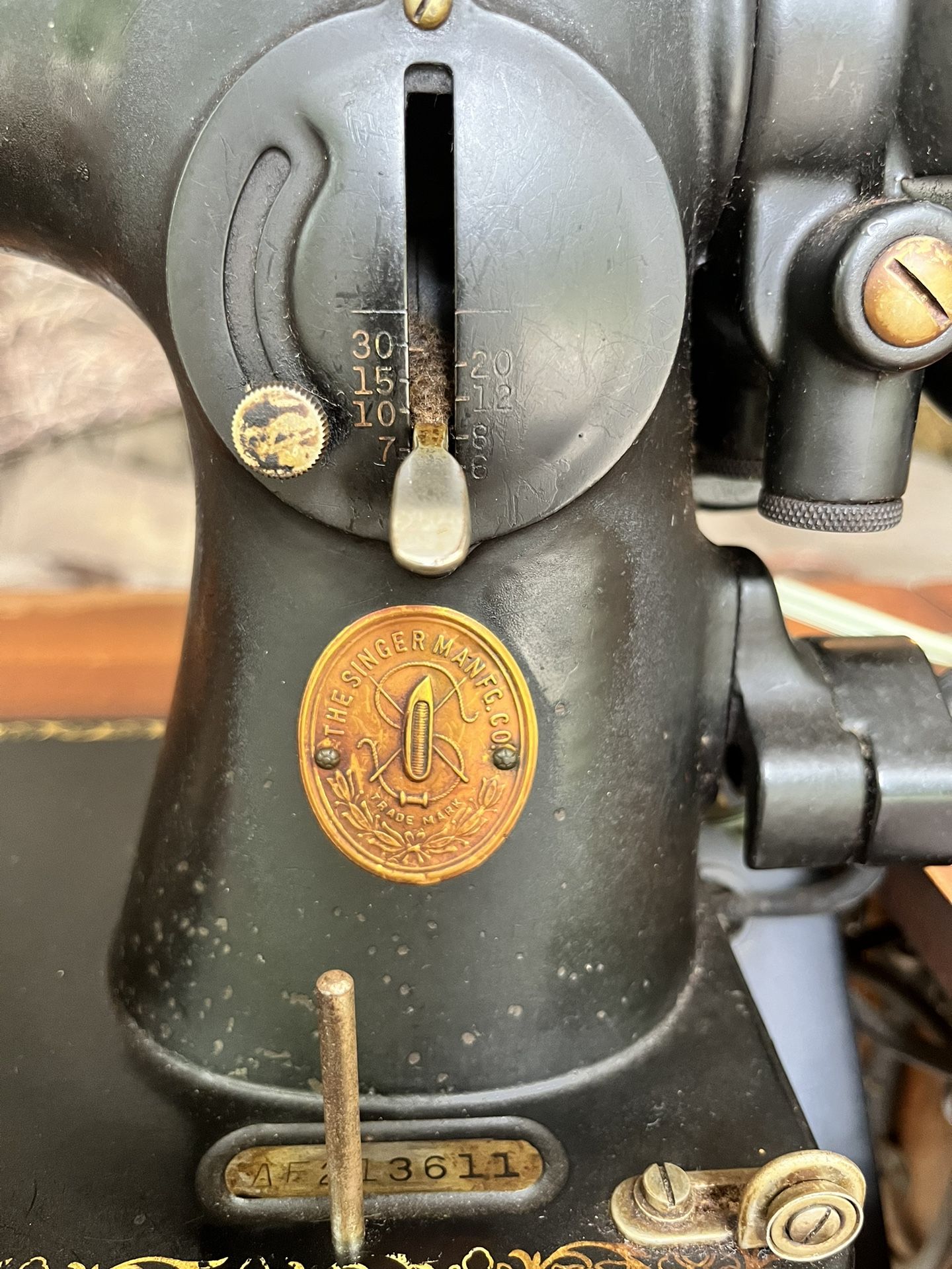 Vintage Singer Sewing Machine Model 15 Simanco 125255 w/ Table & Stool ...