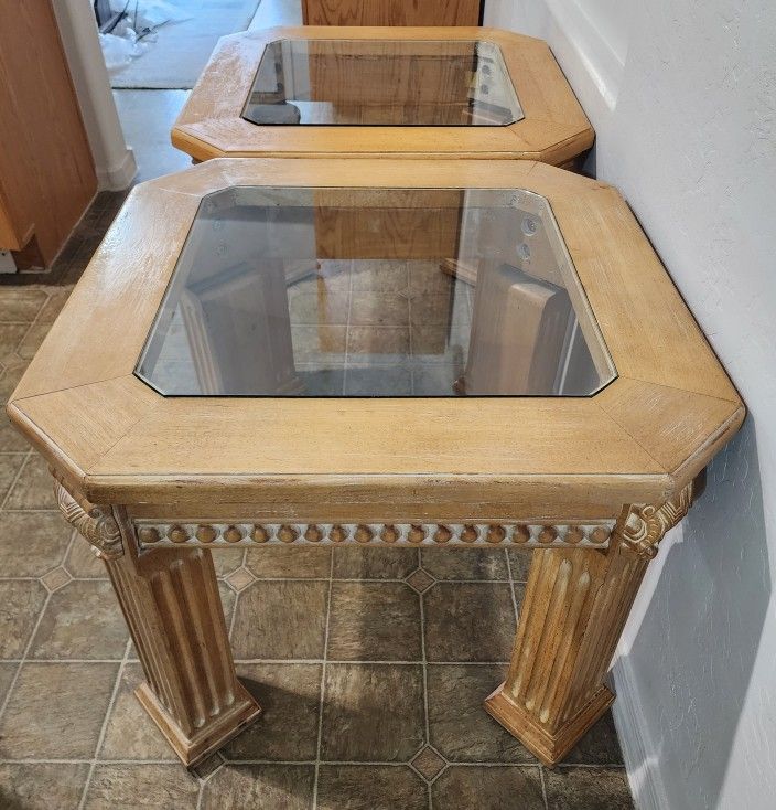 2 High End Designer Side / End Tables w Fluted Legs & Hand Carved Legs ...