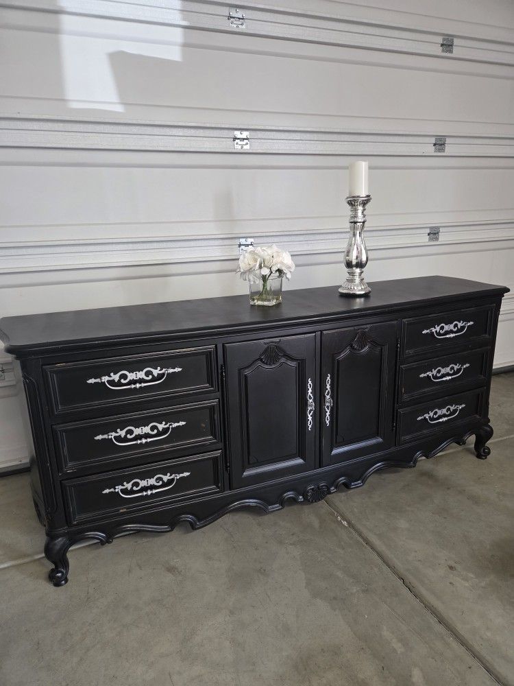 Refinished Drexel Heritage Wood Dresser. Used, in very good condition ...