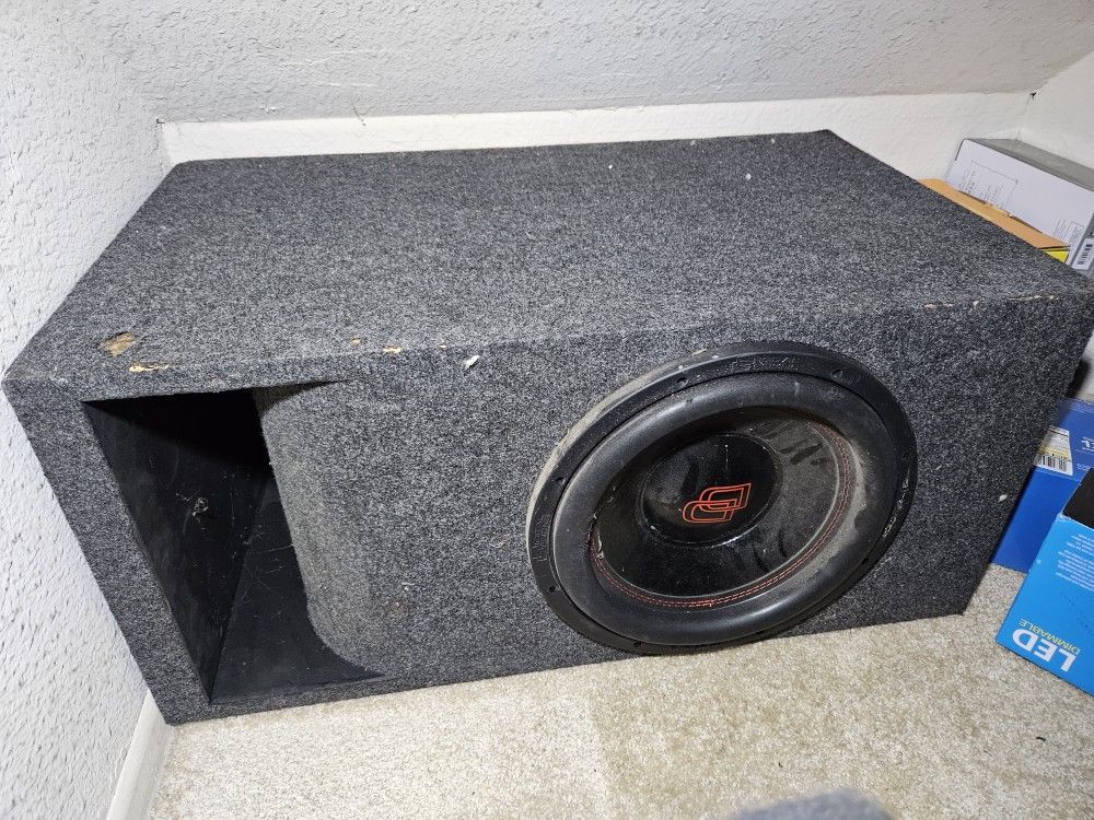 12 Inch DD Sub With Ported Box for Sale in Moreno Valley, CA - OfferUp