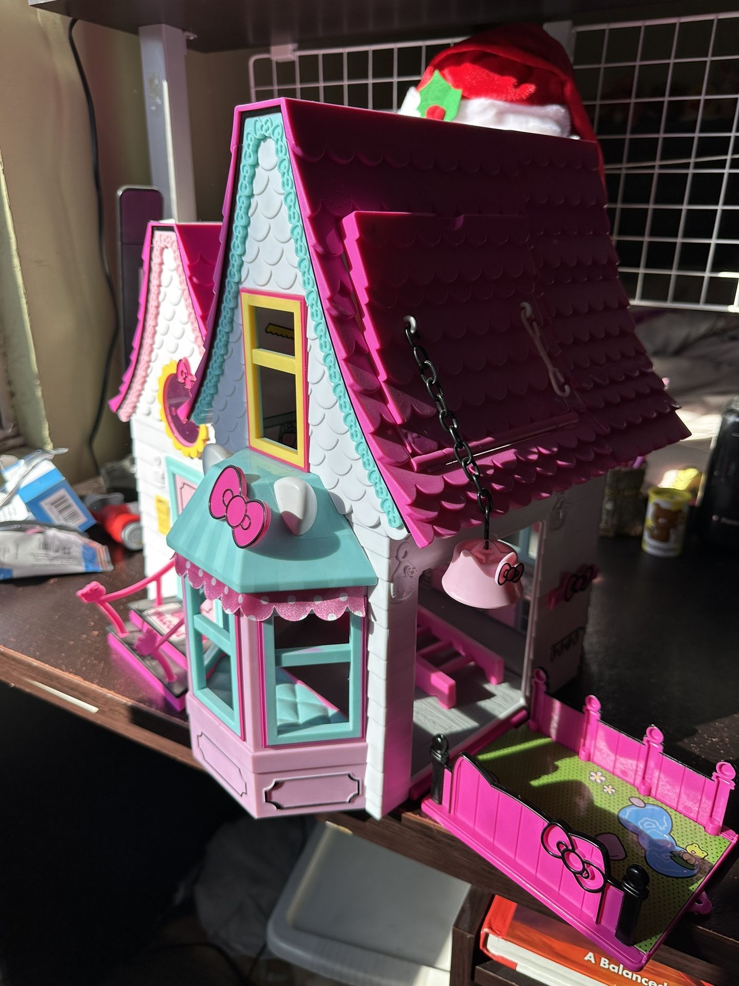Hello Kitty Toy House