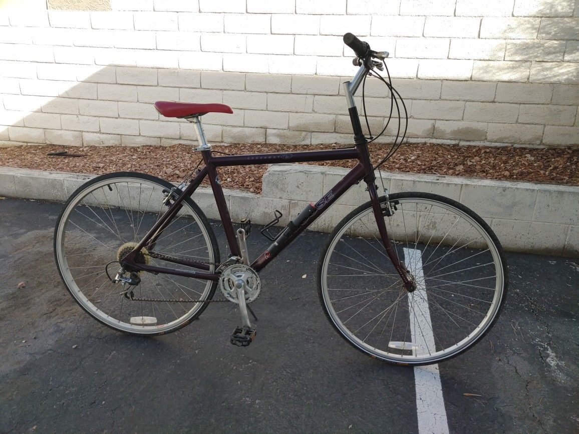 Mongoose Crossway Hybrid Bike for Sale in Las Vegas, NV - OfferUp