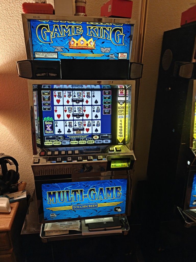 IGT VIDEO POKER GAMEKING SUPER TIMES PAY for Sale in Las Vegas, NV ...