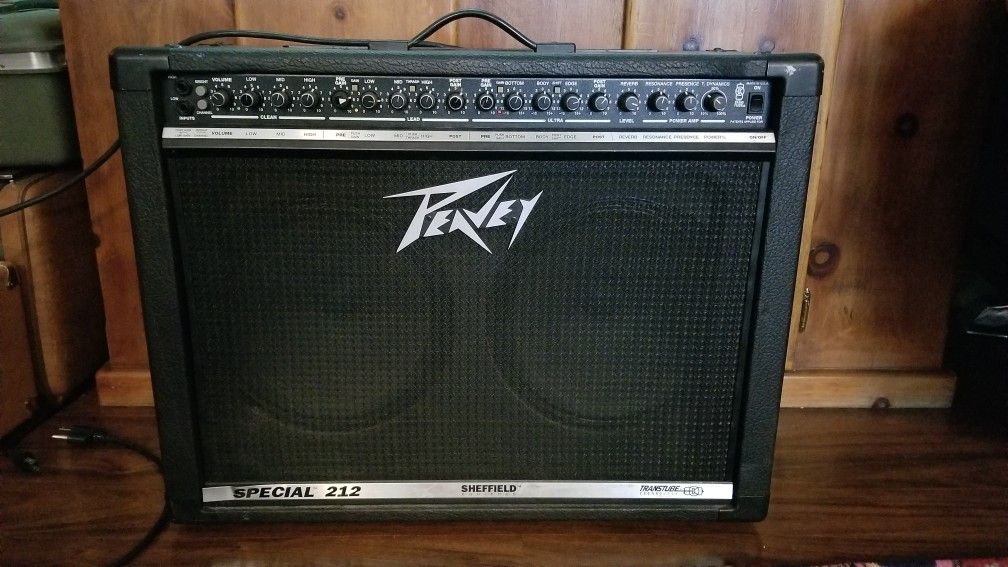 Peavey Special 212 electric guitar amp amplifier for Sale in Las Vegas ...