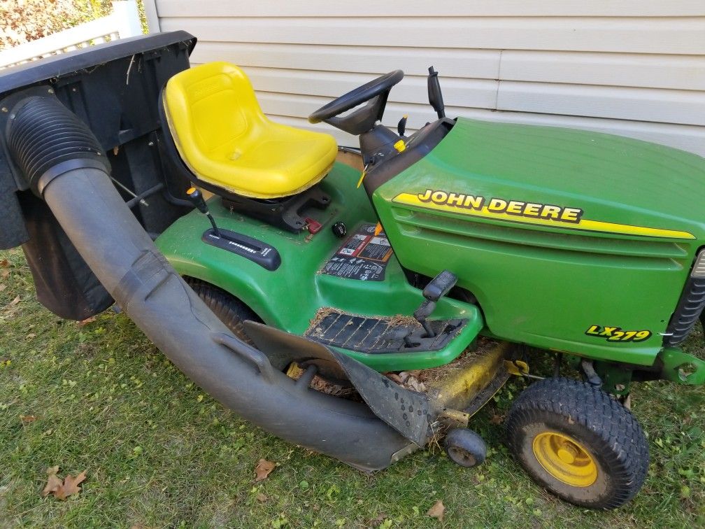 John Deere LX279 for Sale in Pemberton, NJ - OfferUp