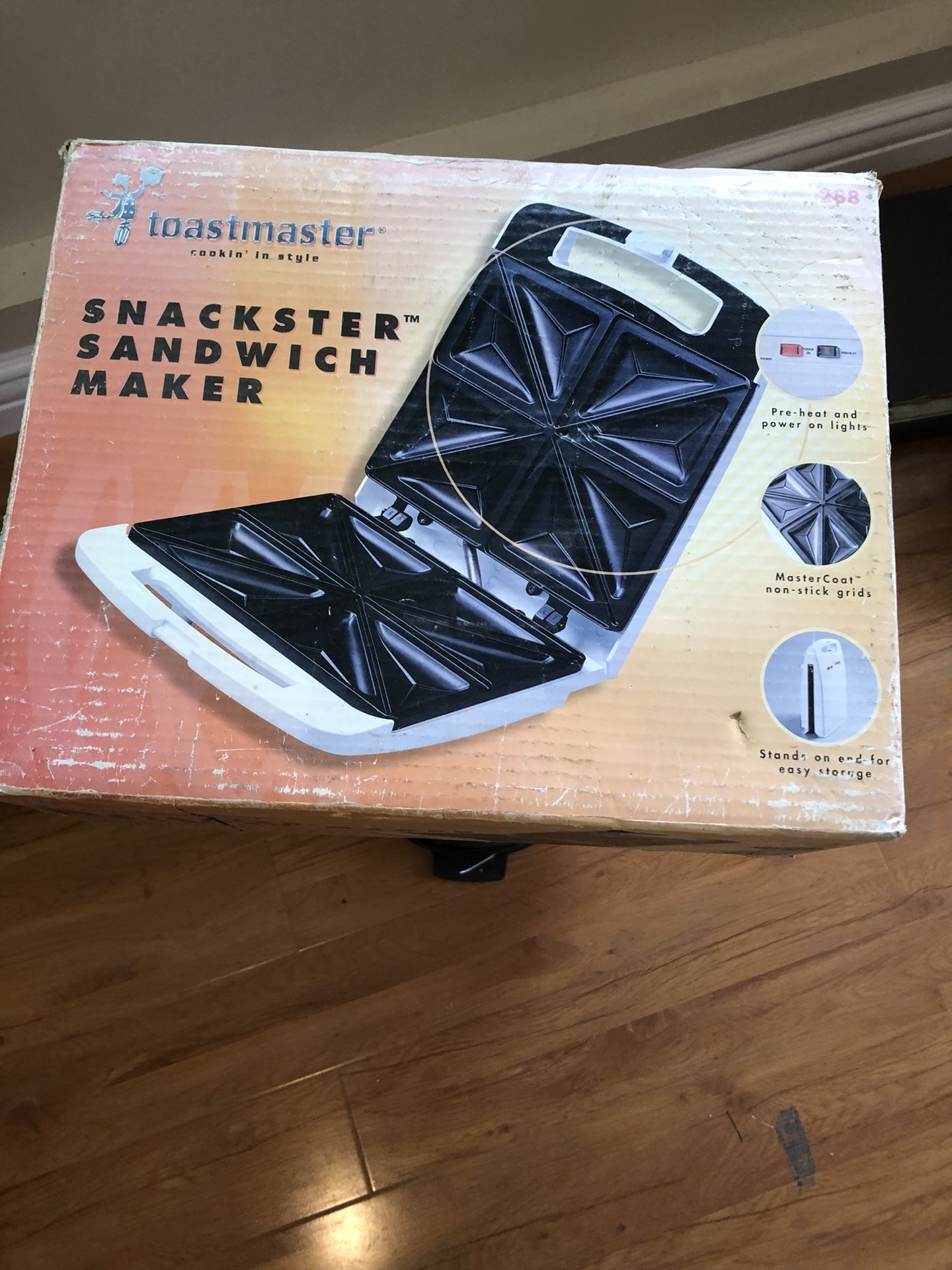 Snackster Sandwich Maker