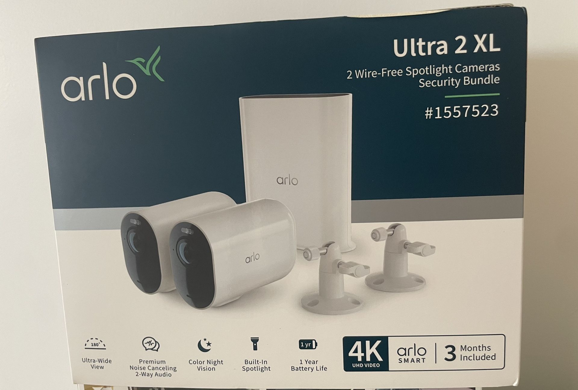 Arlo Ultra 2XL Wireless Spotlight Camera for Sale in Los Angeles, CA ...