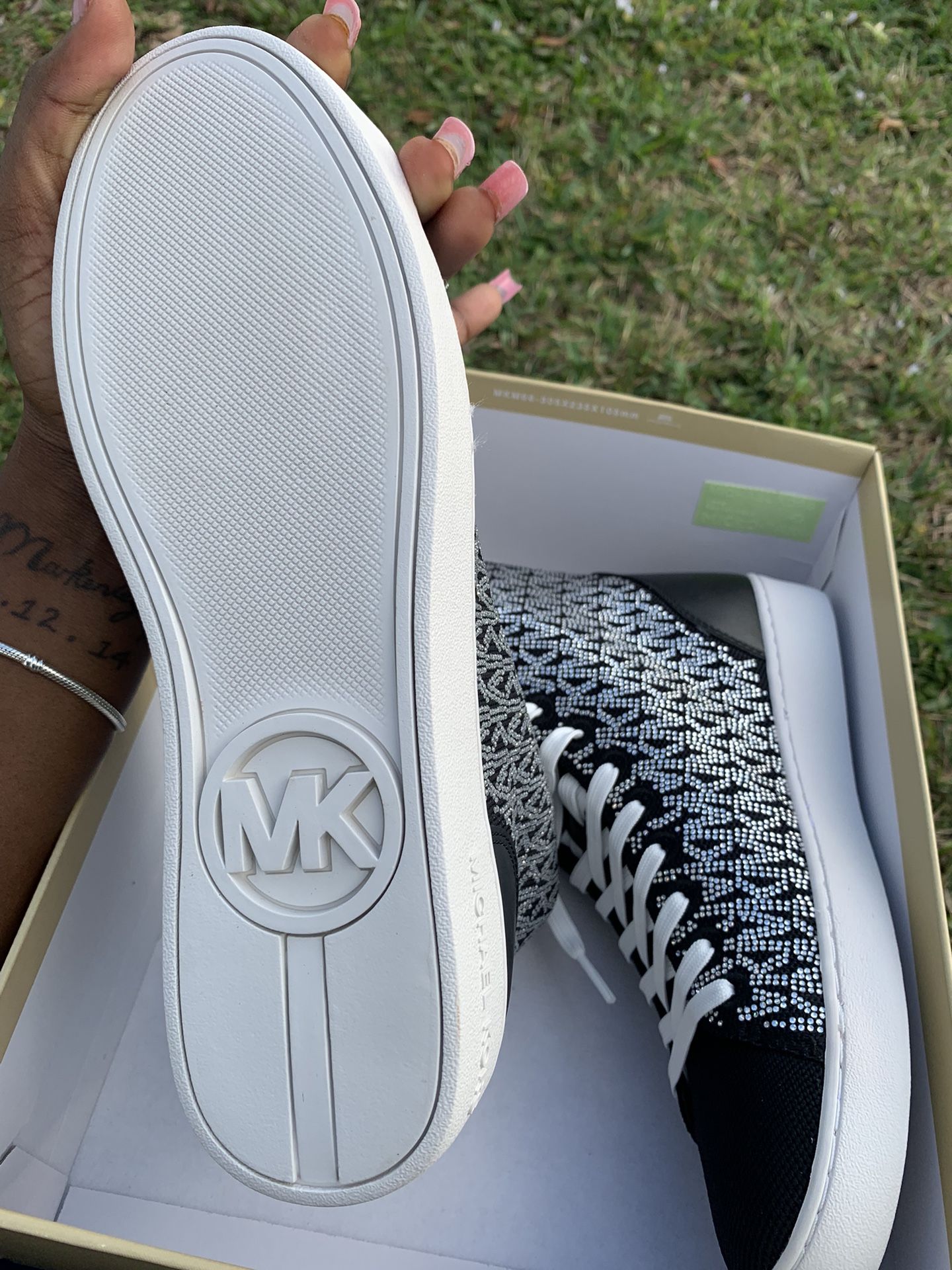 Michael Kors shoes. for Sale in Pompano Beach, FL - OfferUp