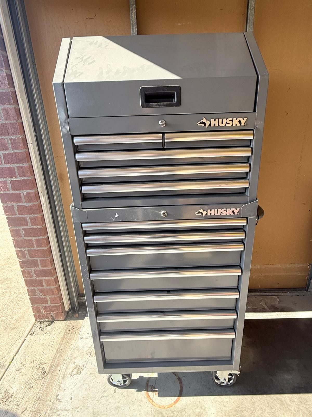 Husky 27in Tool Box Damage On The Top But Still Close And Open for Sale ...