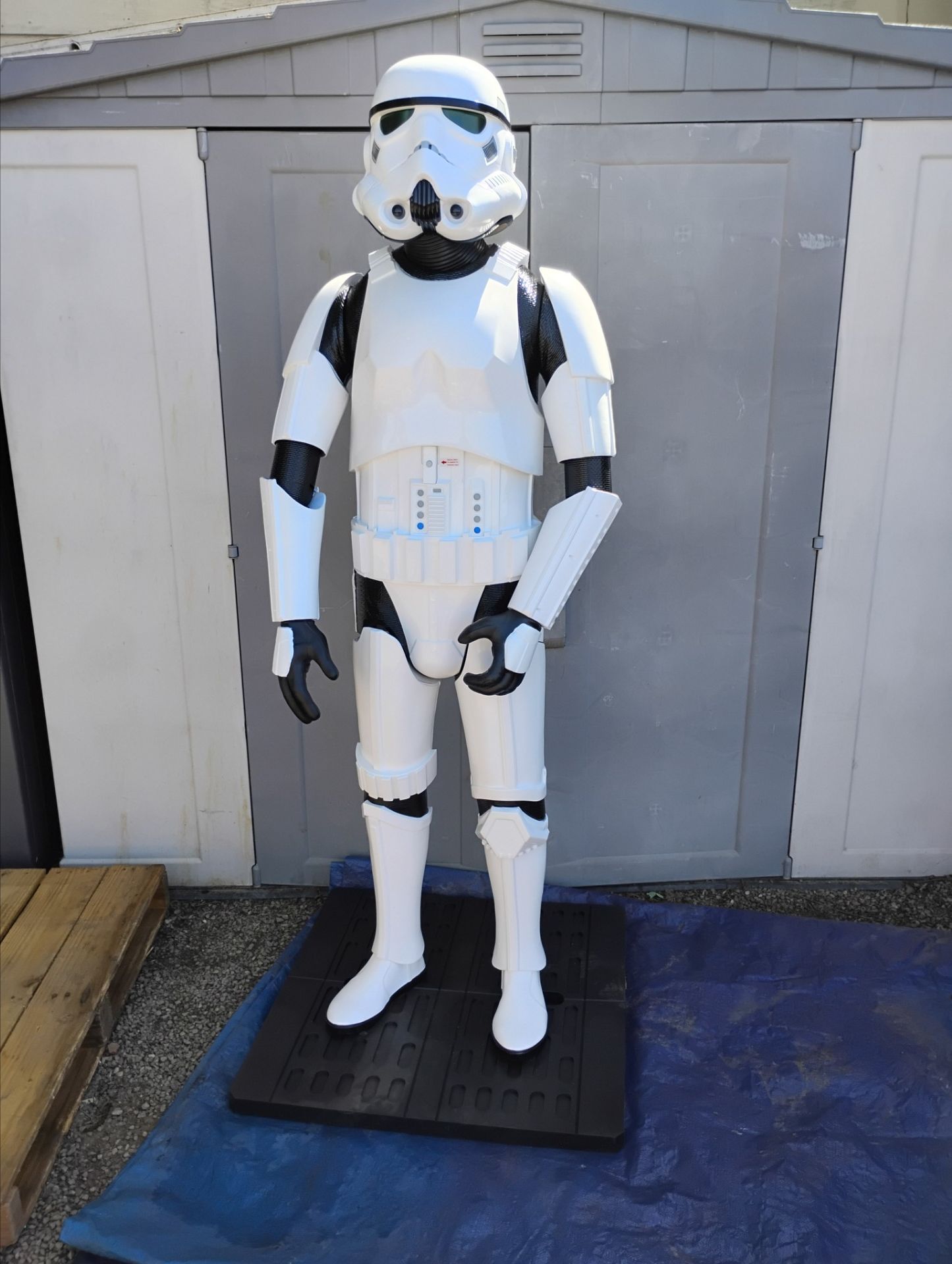 6ft animatronic Stormtrooper holiday home depot Star wars for Sale in ...