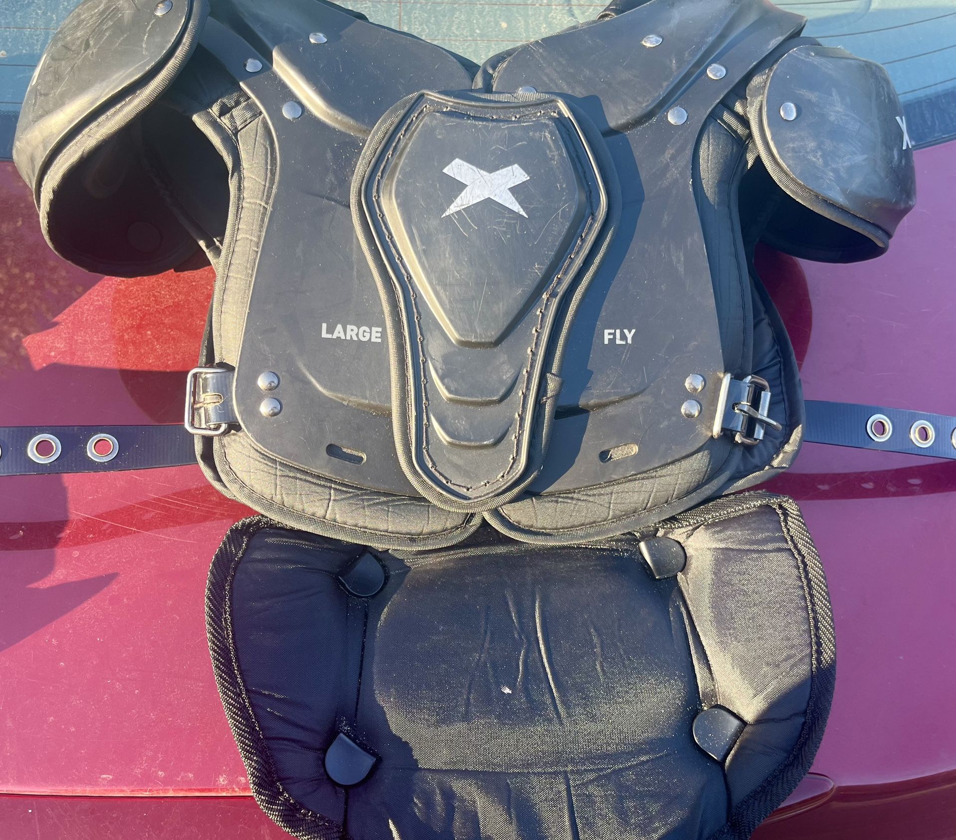 Youth Football Shoulder Pads! Xenith Fly Shoulder Pads! Size Large for ...