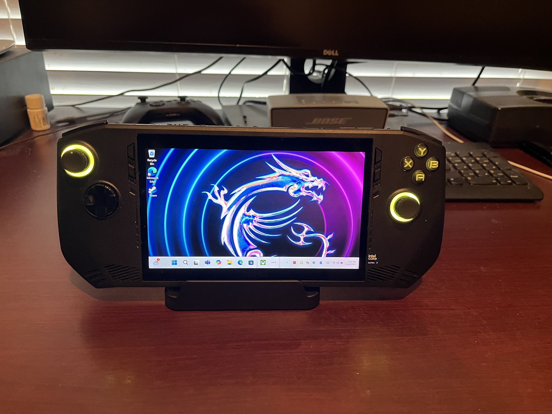 MSI Claw A1M Ultra 7 Handheld for Sale in Orange, CA - OfferUp