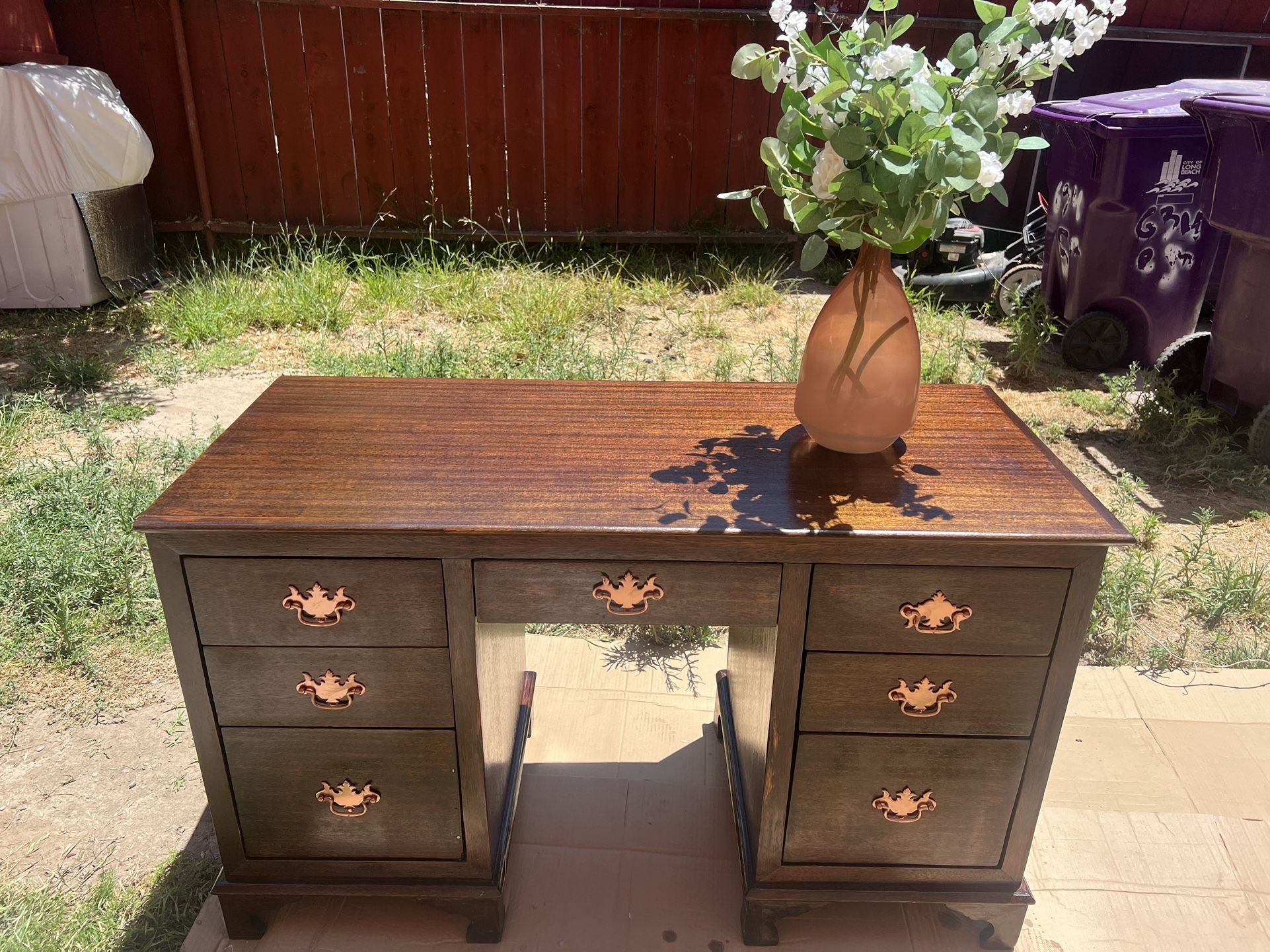 Beautiful Full Wood Desk for Sale in Long Beach, CA - OfferUp