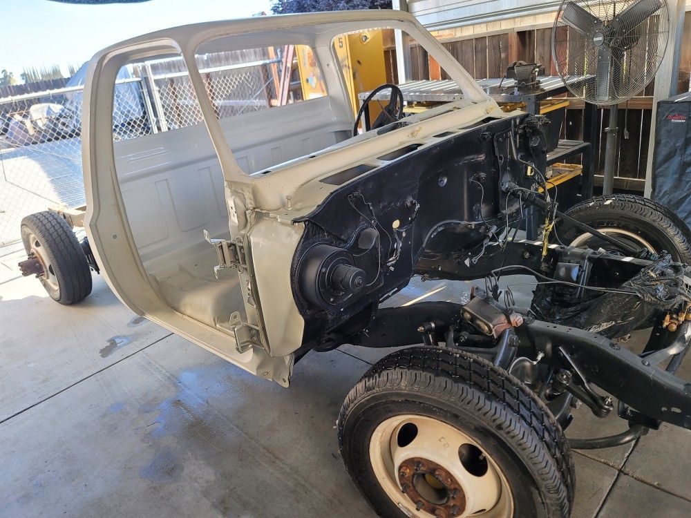 C20 Long Bed Dually for Sale in Selma, CA - OfferUp