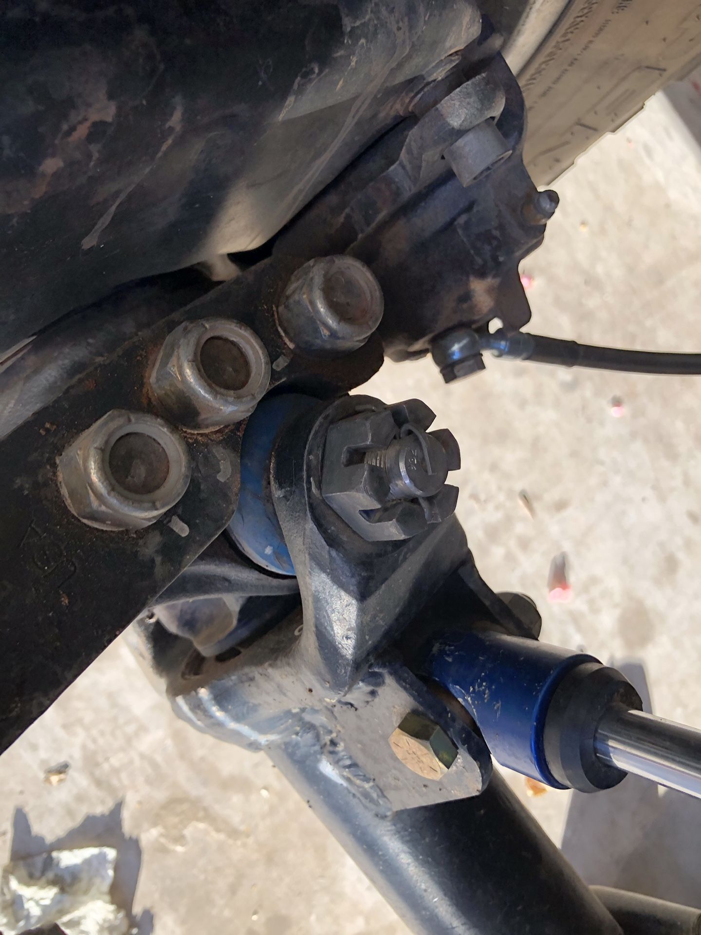 Chevy Dana 44 8 lug axle for sale for Sale in Goodyear, AZ - OfferUp