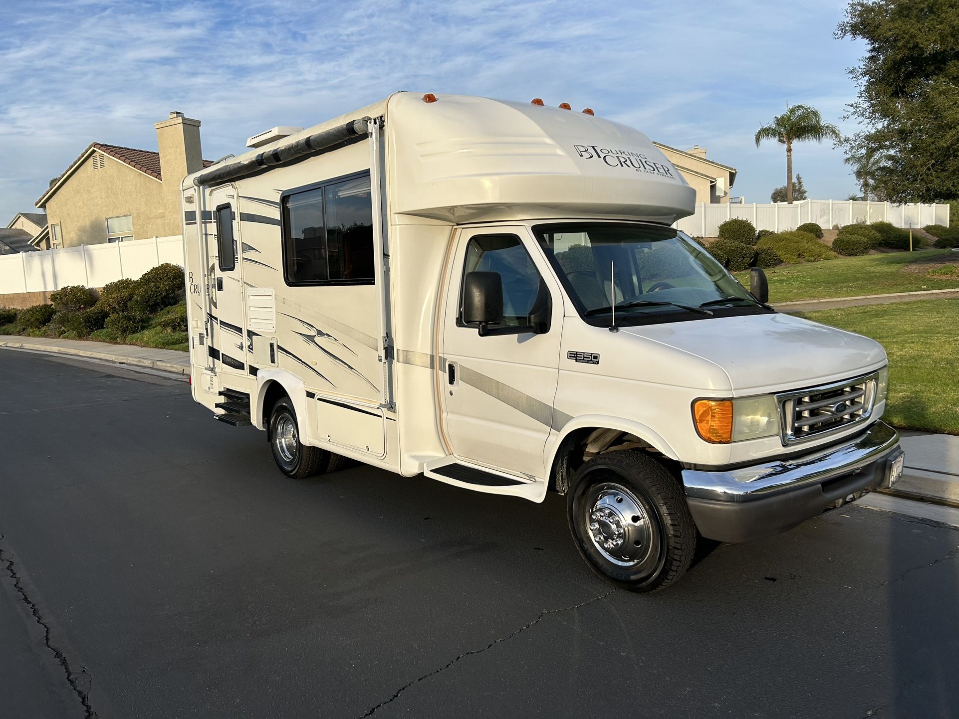 2005 Ford E350 B-Touring Cruiser Gulfstream only 16k Low Miles 1owner ...