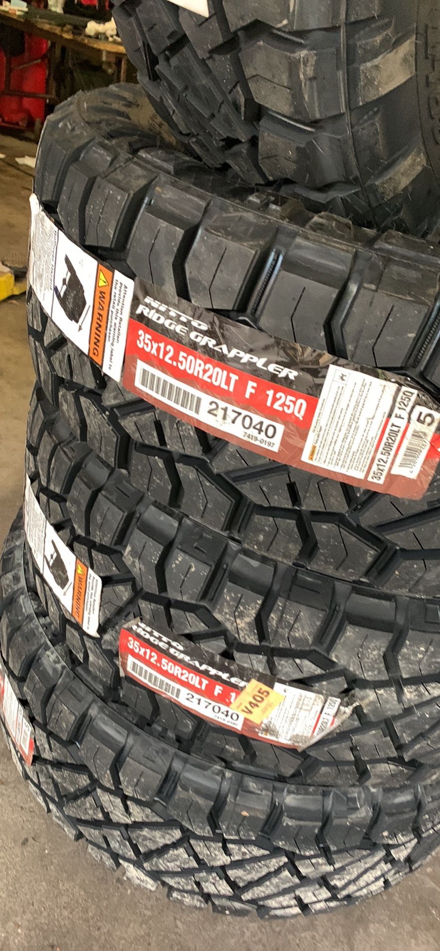 35x12.50r20 Nitto for Sale in Houston, TX - OfferUp