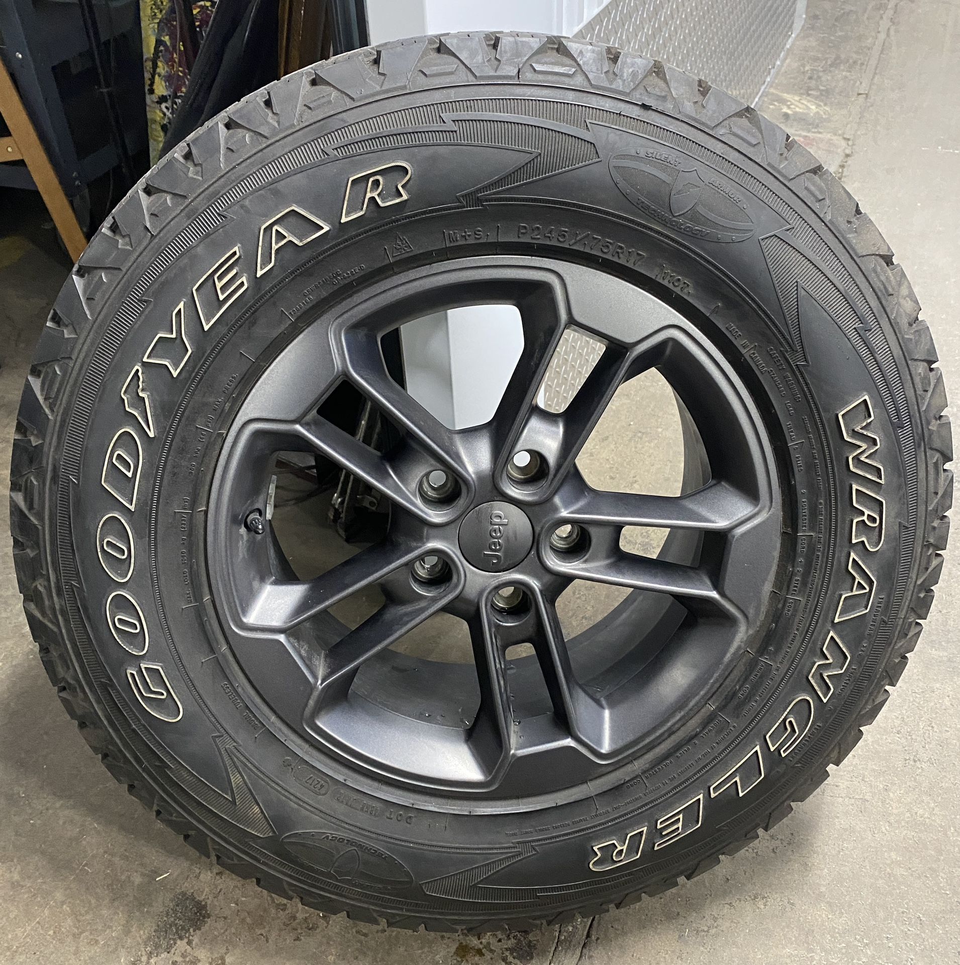 NEW - Goodyear Wrangler Tire and Rim 245/75/R17 Jeep and others 5 Lug ...