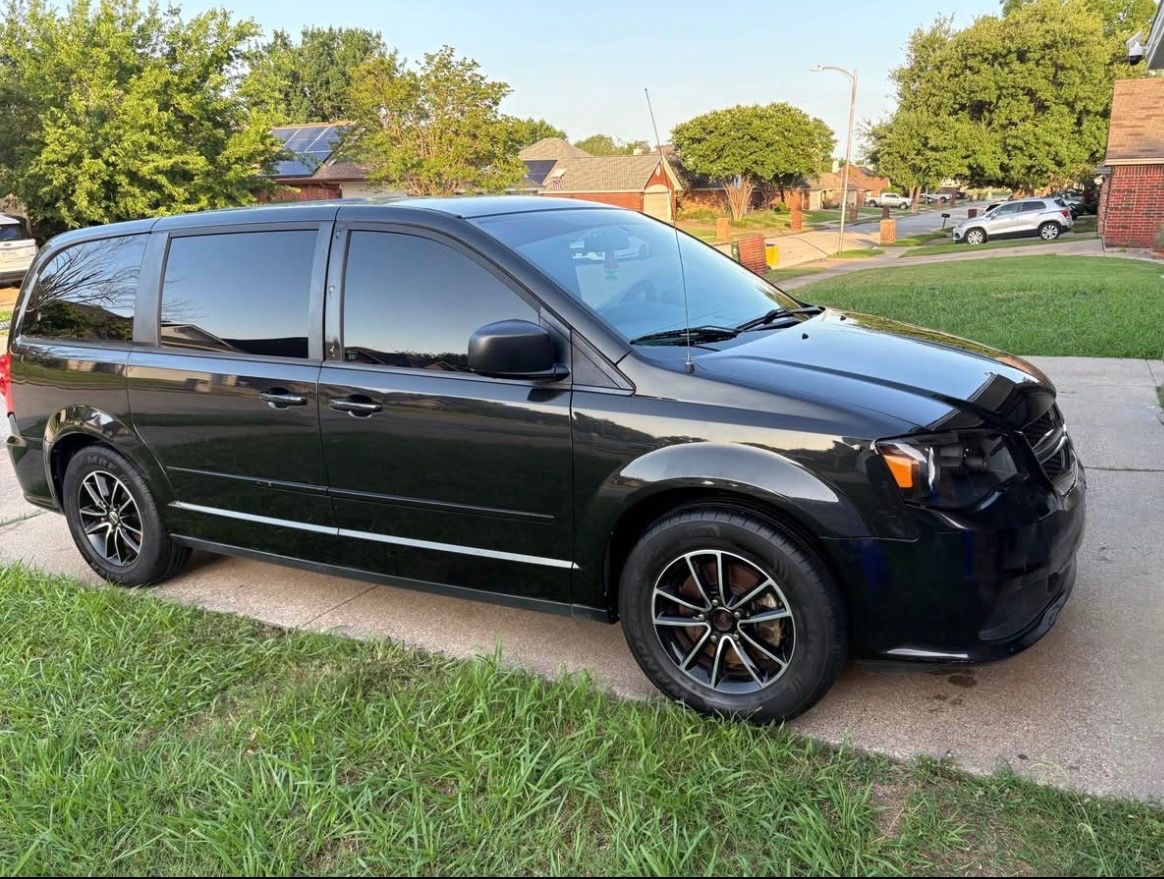 2015 Dodge Caravan/Grand Caravan for Sale in Mesquite, TX - OfferUp
