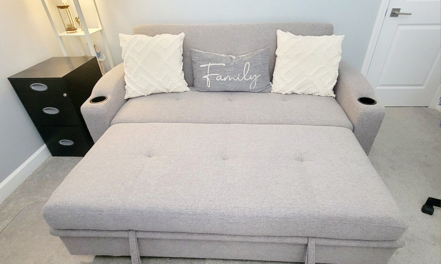Beautiful Sleeper Sofa for Sale in Lisle, IL - OfferUp