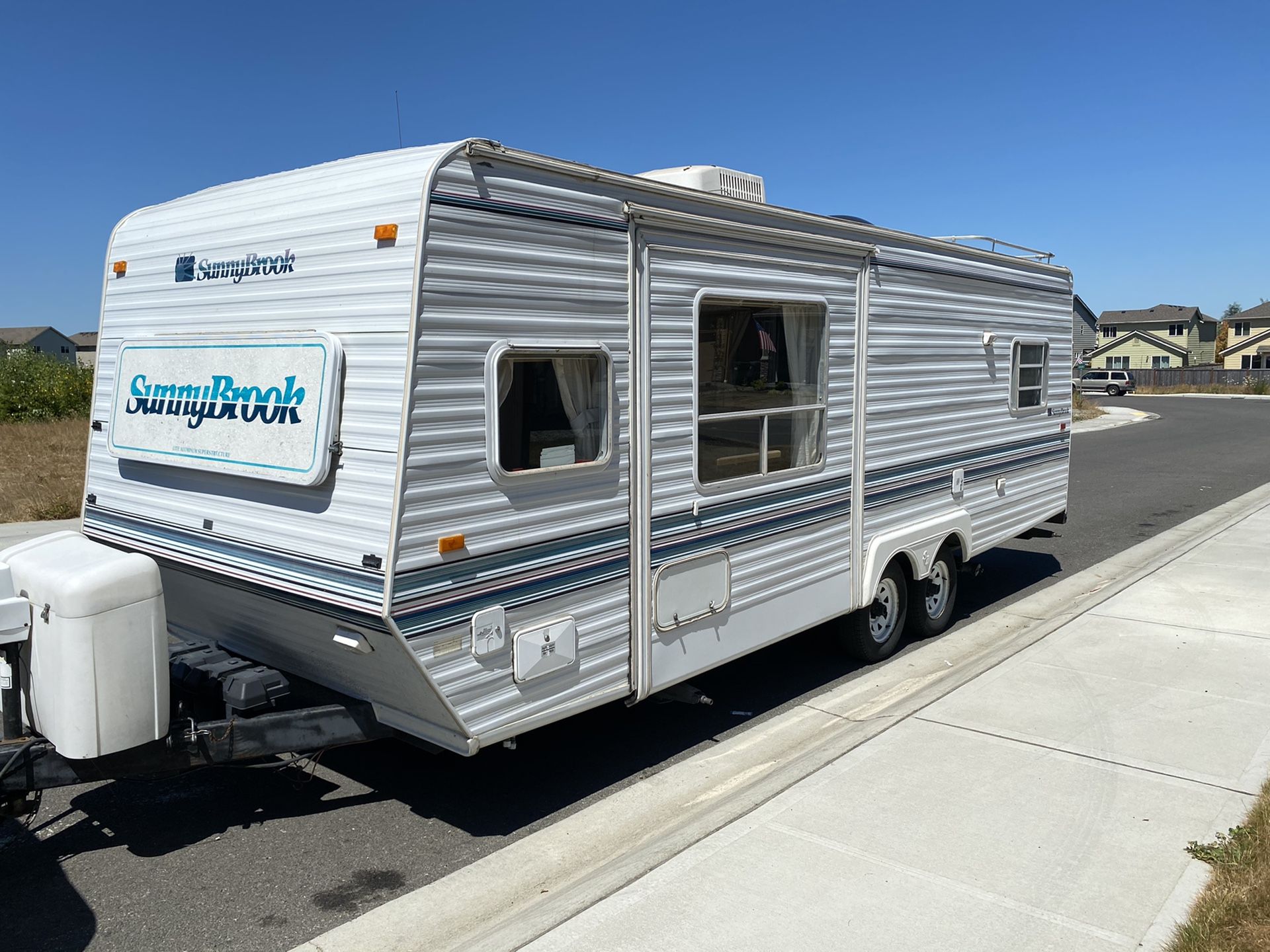 1997 Sunnybrook 26FT double door slide out roof air for Sale in Roy, WA ...