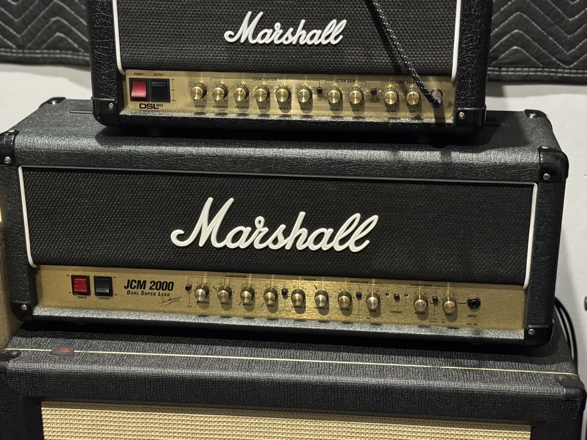 Marshall JCM 2000 DSL 100 Dual Super Lead 2-Channel 100-Watt Guitar Amp ...