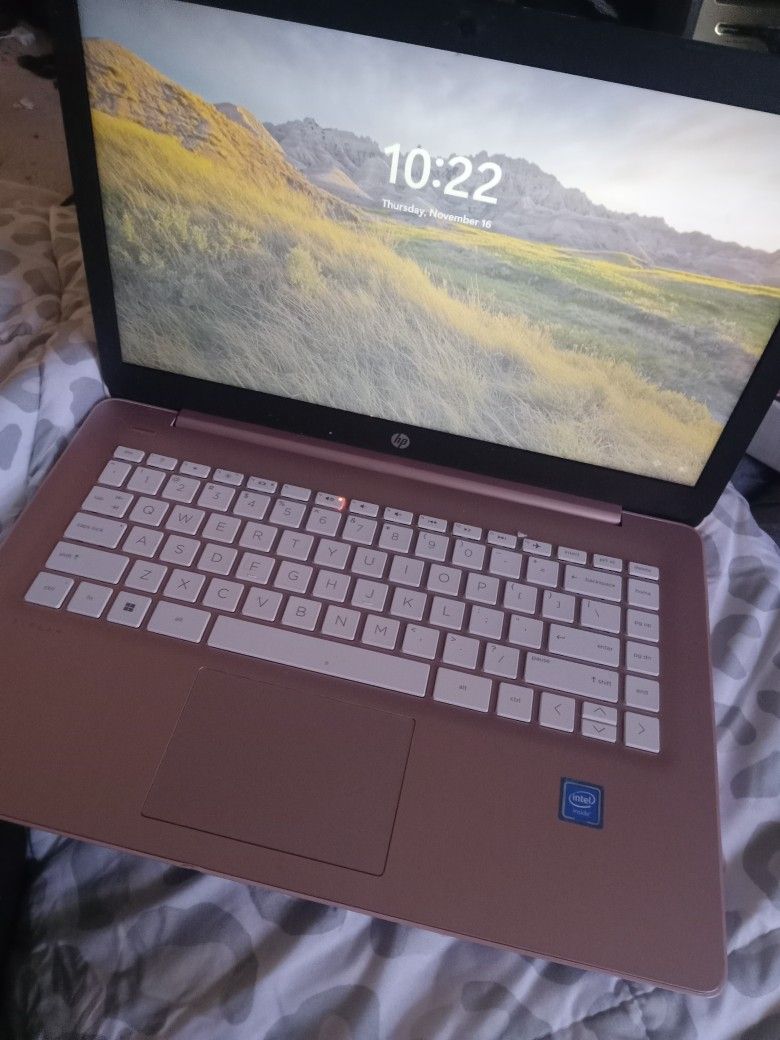 Pink Hp Laptop for Sale in Buckley, WA - OfferUp
