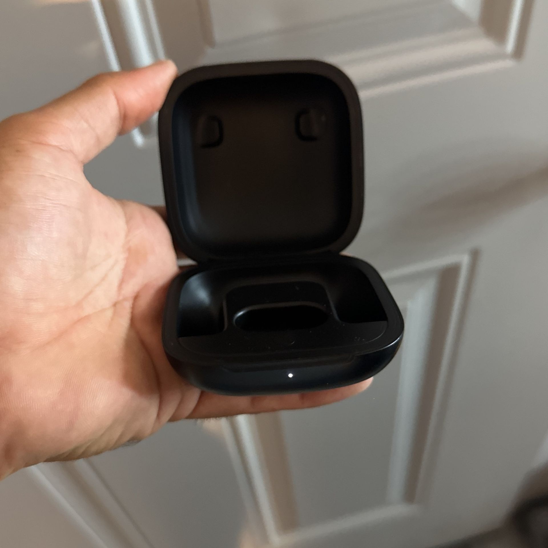 Powerbeats Pro Charging Case for Sale in San Diego, CA - OfferUp