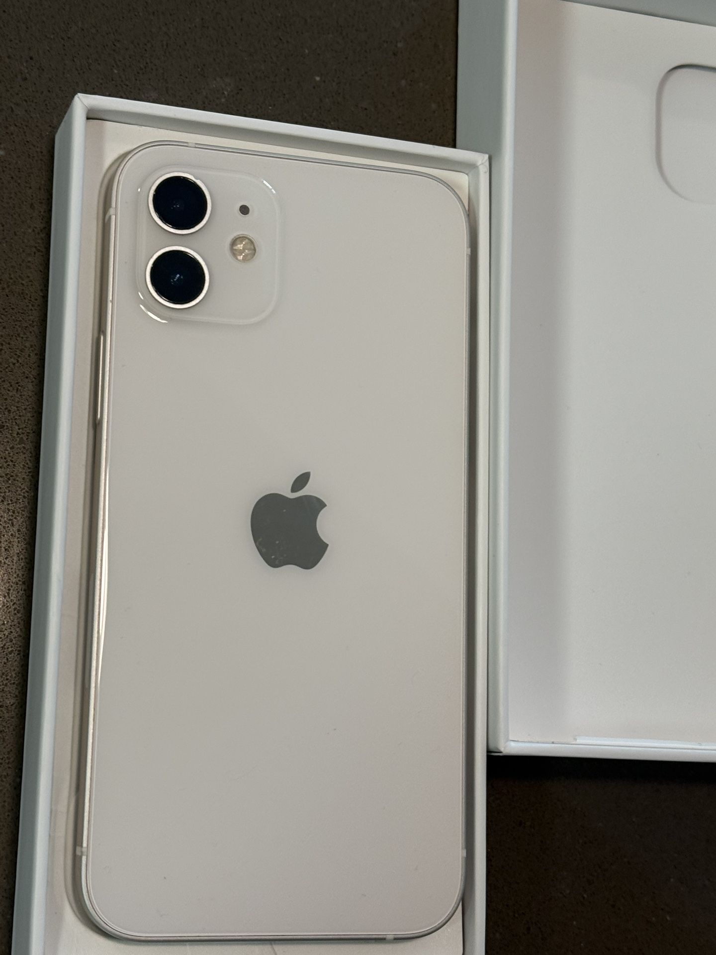 iPhone 12 256GB UNLOCKED for Sale in Portland, OR - OfferUp