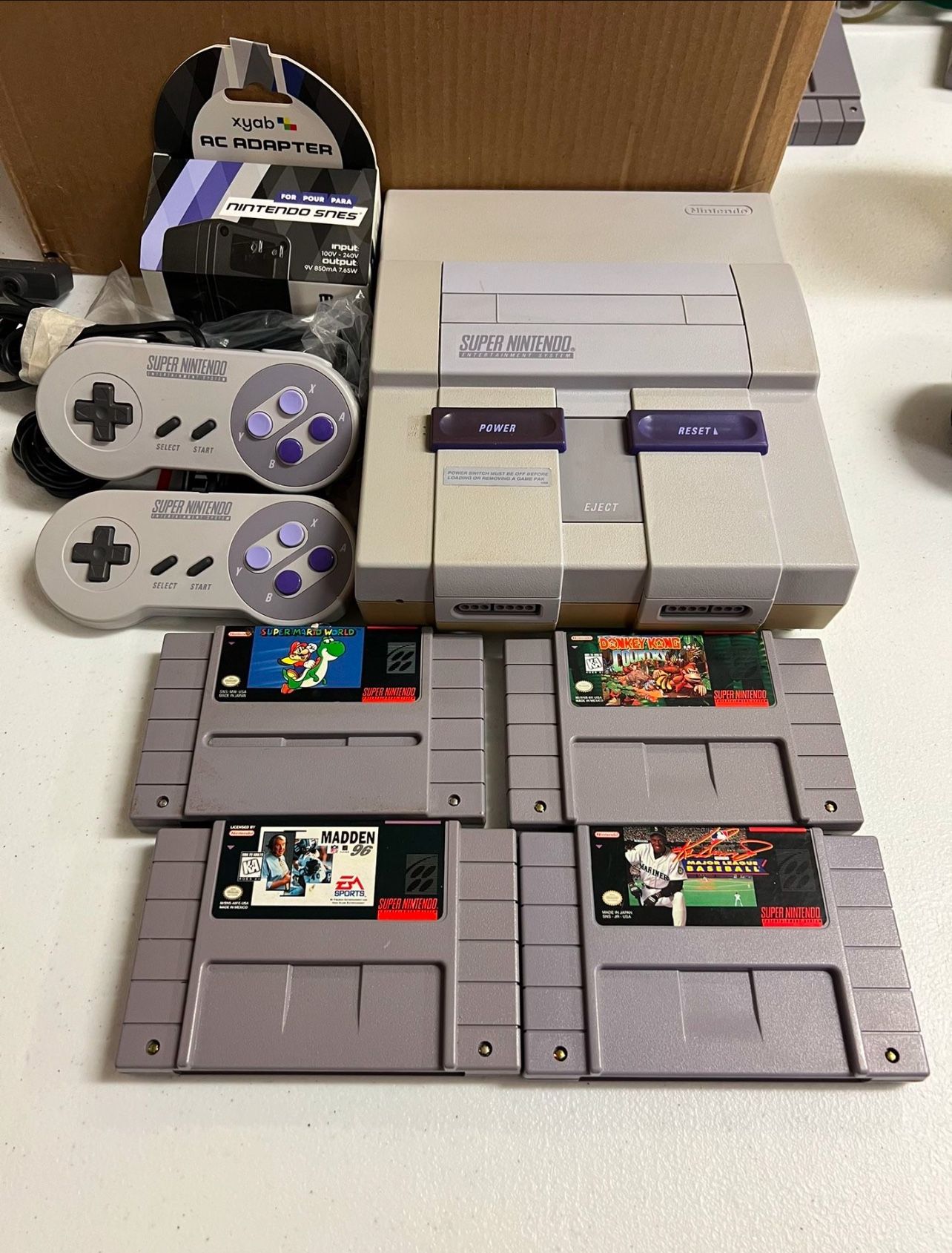 Super Nintendo (SNES) System + Mario, Donkey Kong, Ken Griffey Jr ...