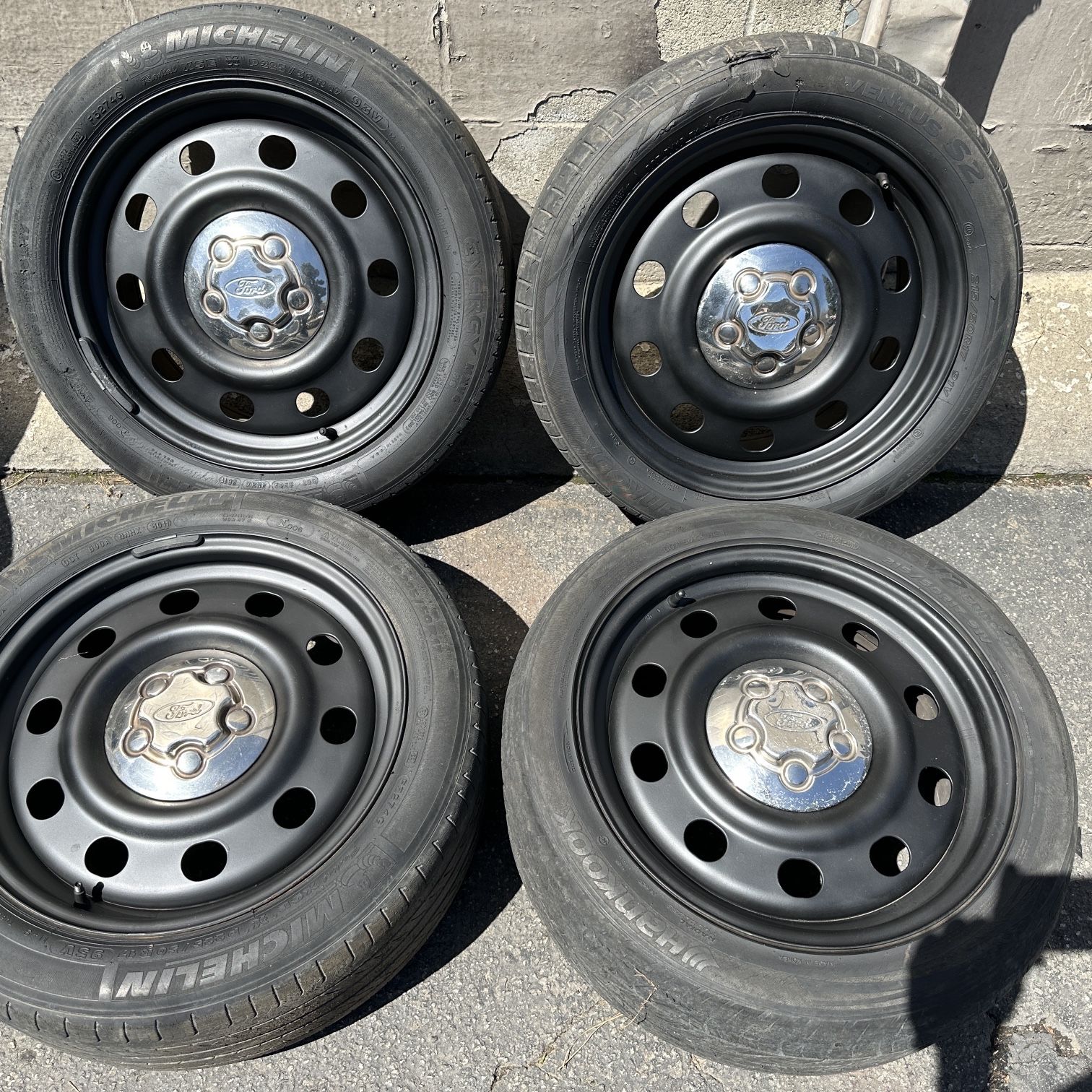 Stock steel 17 inch ford wheels with chrome caps. 5 on 4.5 inches for ...