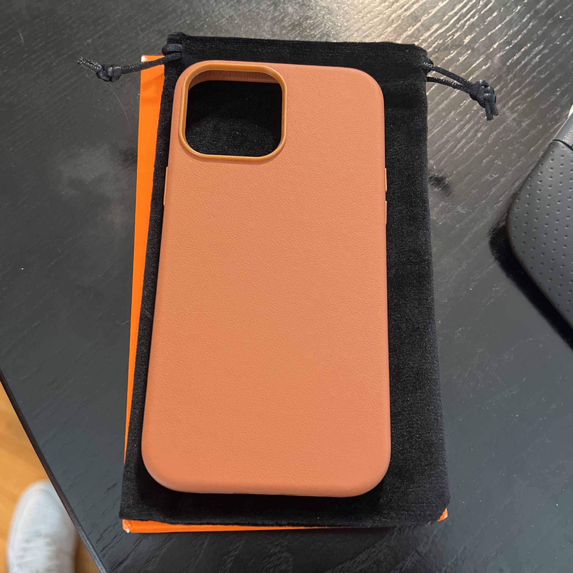 iPhone 13 Pro MAX Leather Case Tan for Sale in Des Plaines, IL - OfferUp