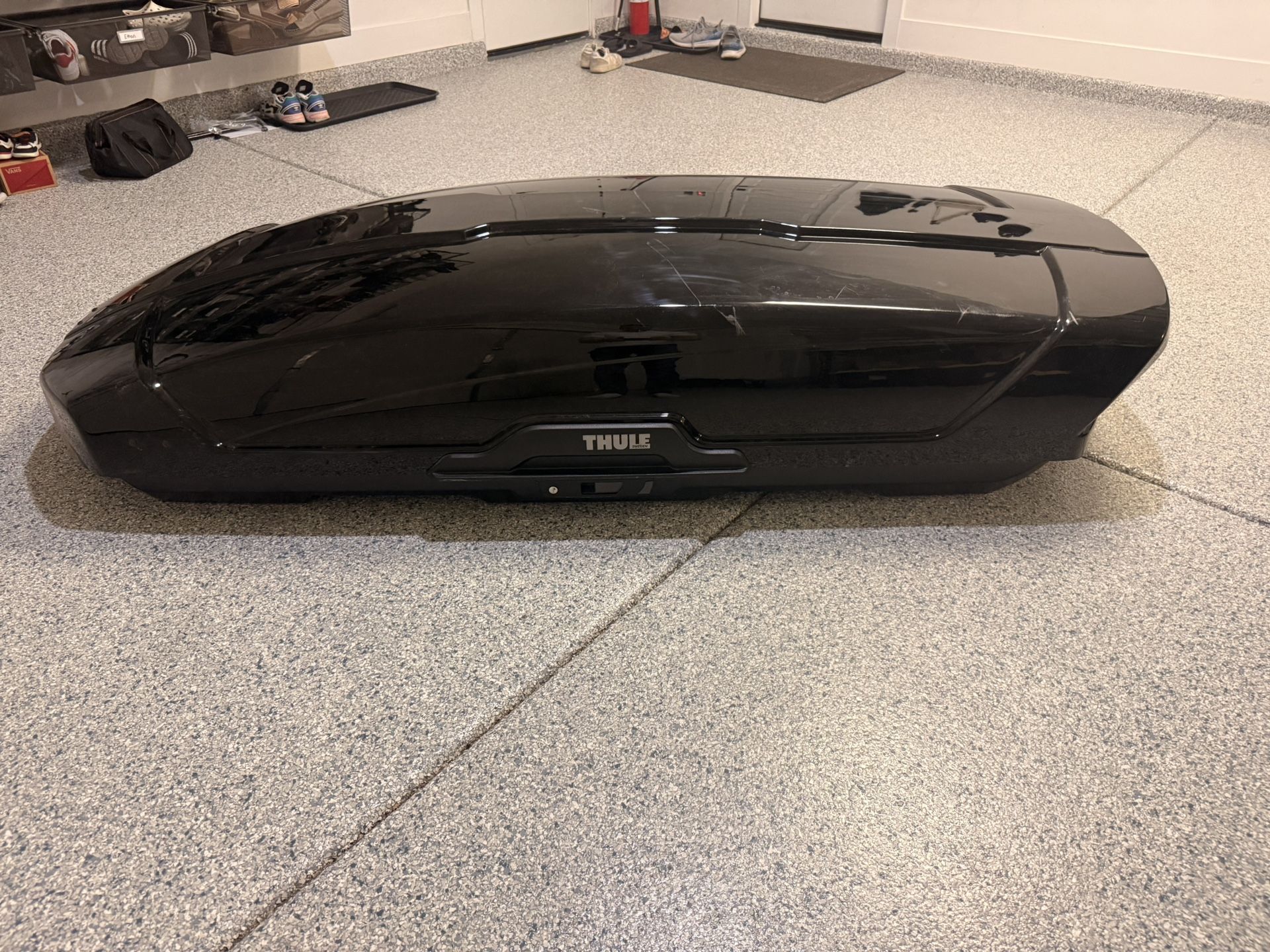 Thule Roof Cargo Box – Used Once – Gloss Black – Includes Keys for Sale ...