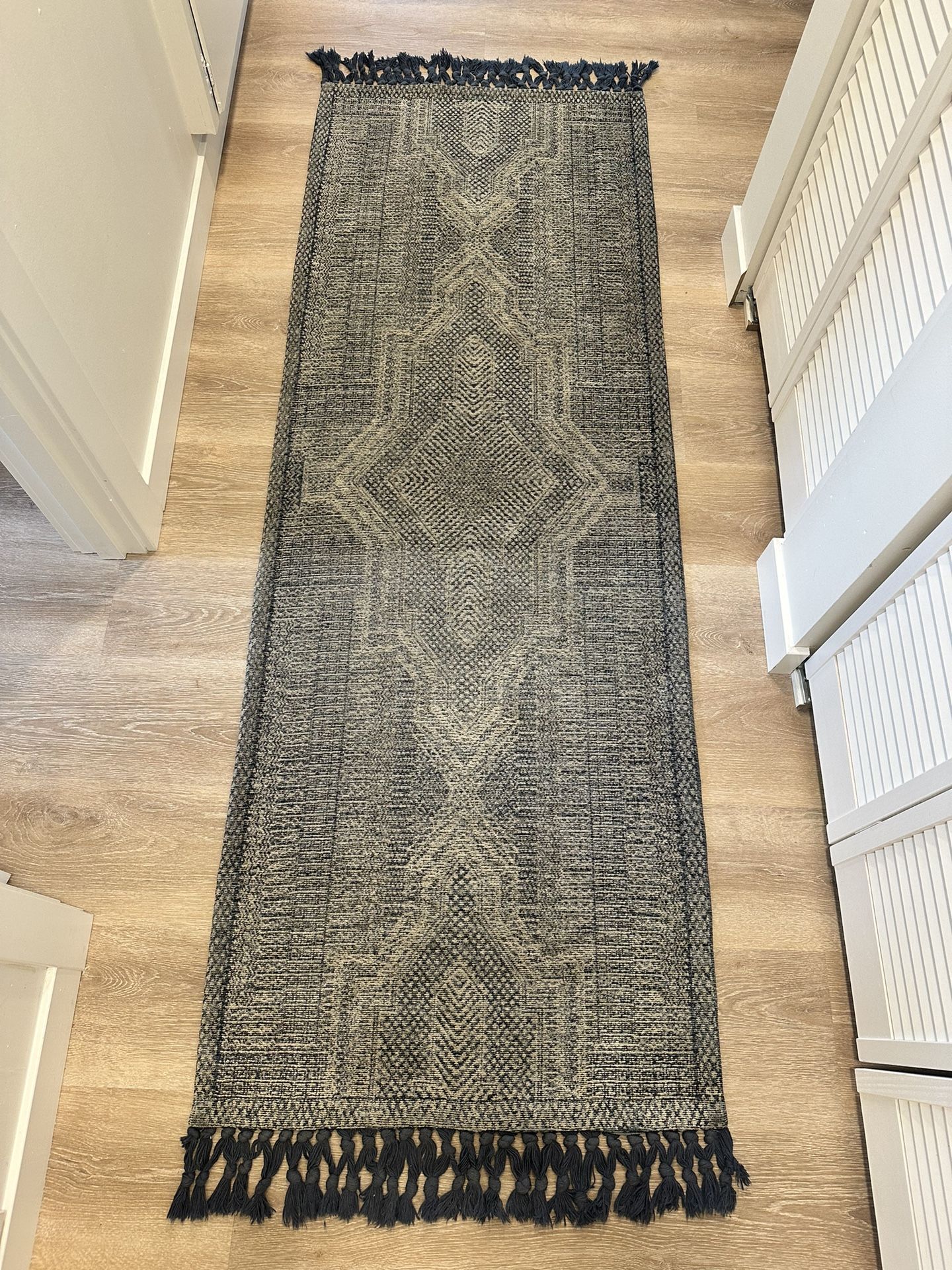 West Elm Indra Runner Rug for Sale in Bellingham, WA - OfferUp
