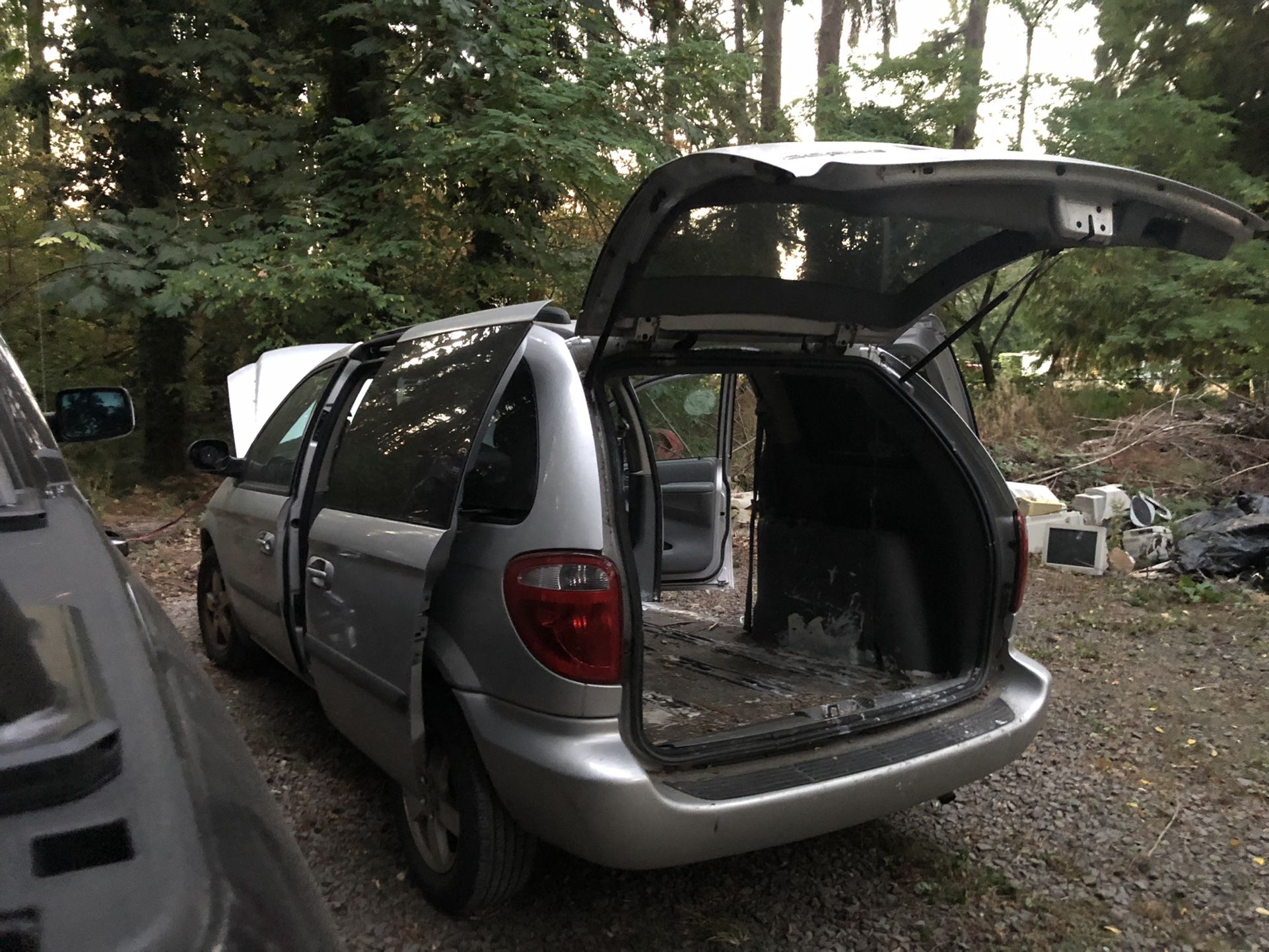 2004 Dodge Caravan for Sale in Lynnwood, WA - OfferUp