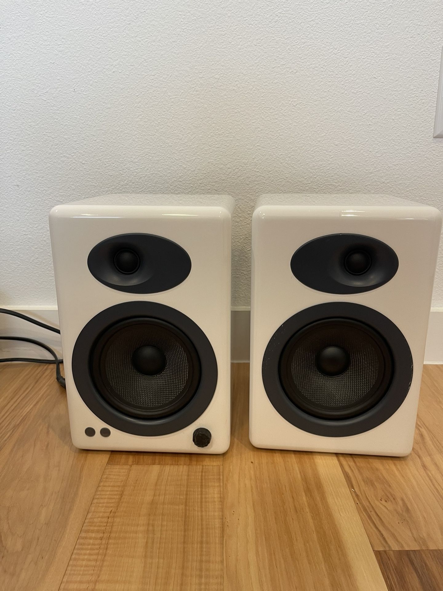 Audioengine A5+ Bookshelf Speakers for Sale in San Antonio, TX - OfferUp