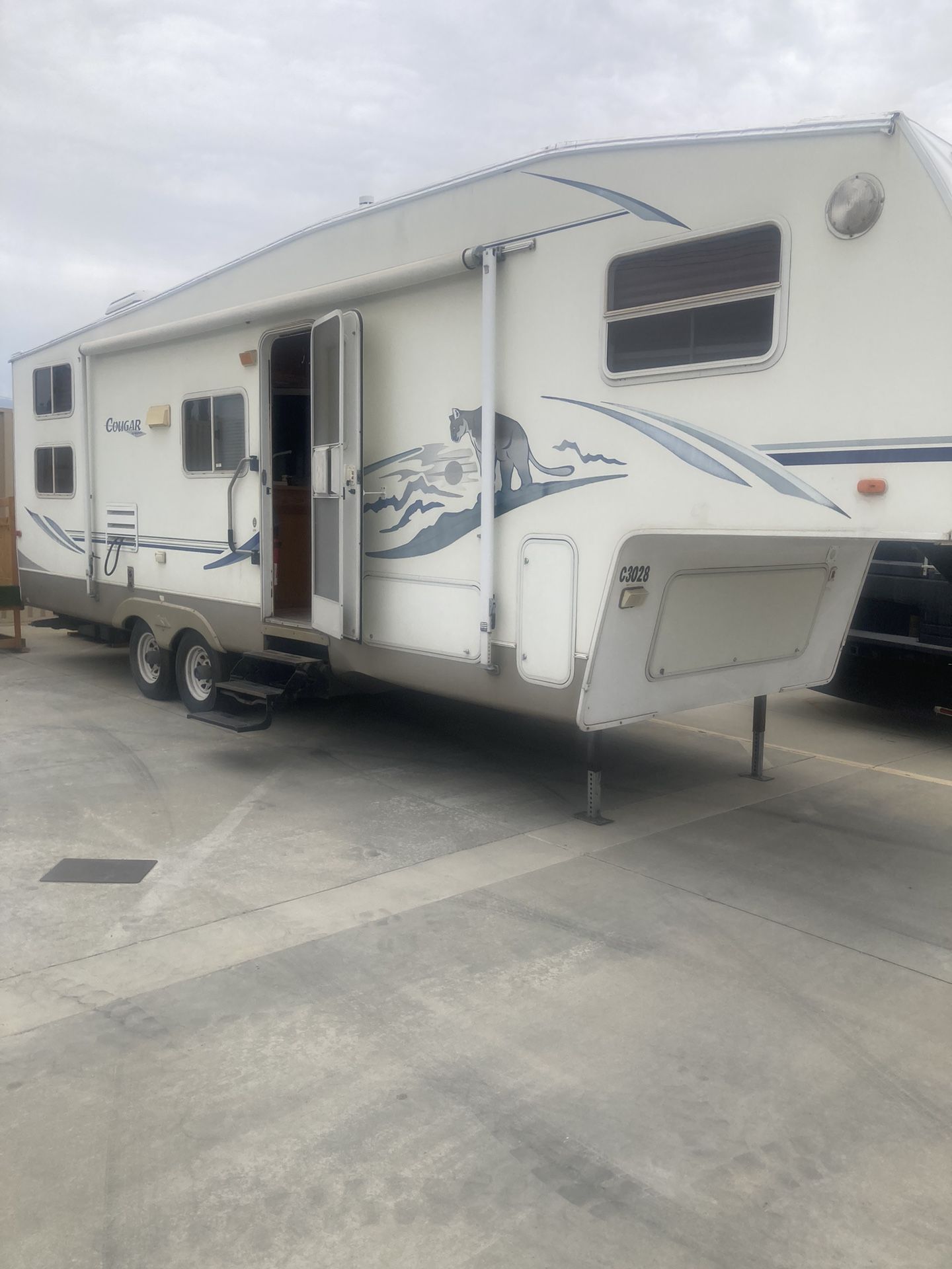 2003 Keystone Cougar for Sale in Ontario, CA - OfferUp