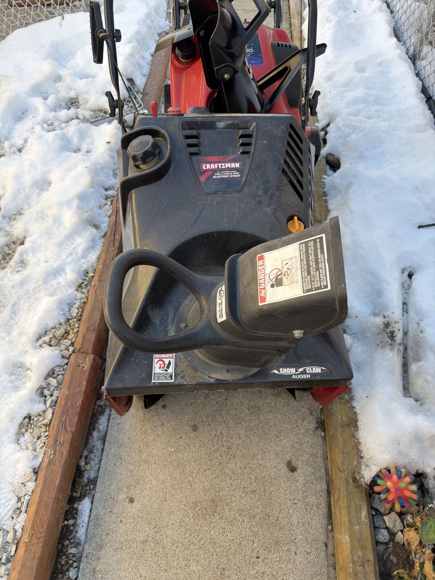 CRAFTSMAN 4 CYCLE SNOW BLOWER for Sale in Chicago, IL - OfferUp