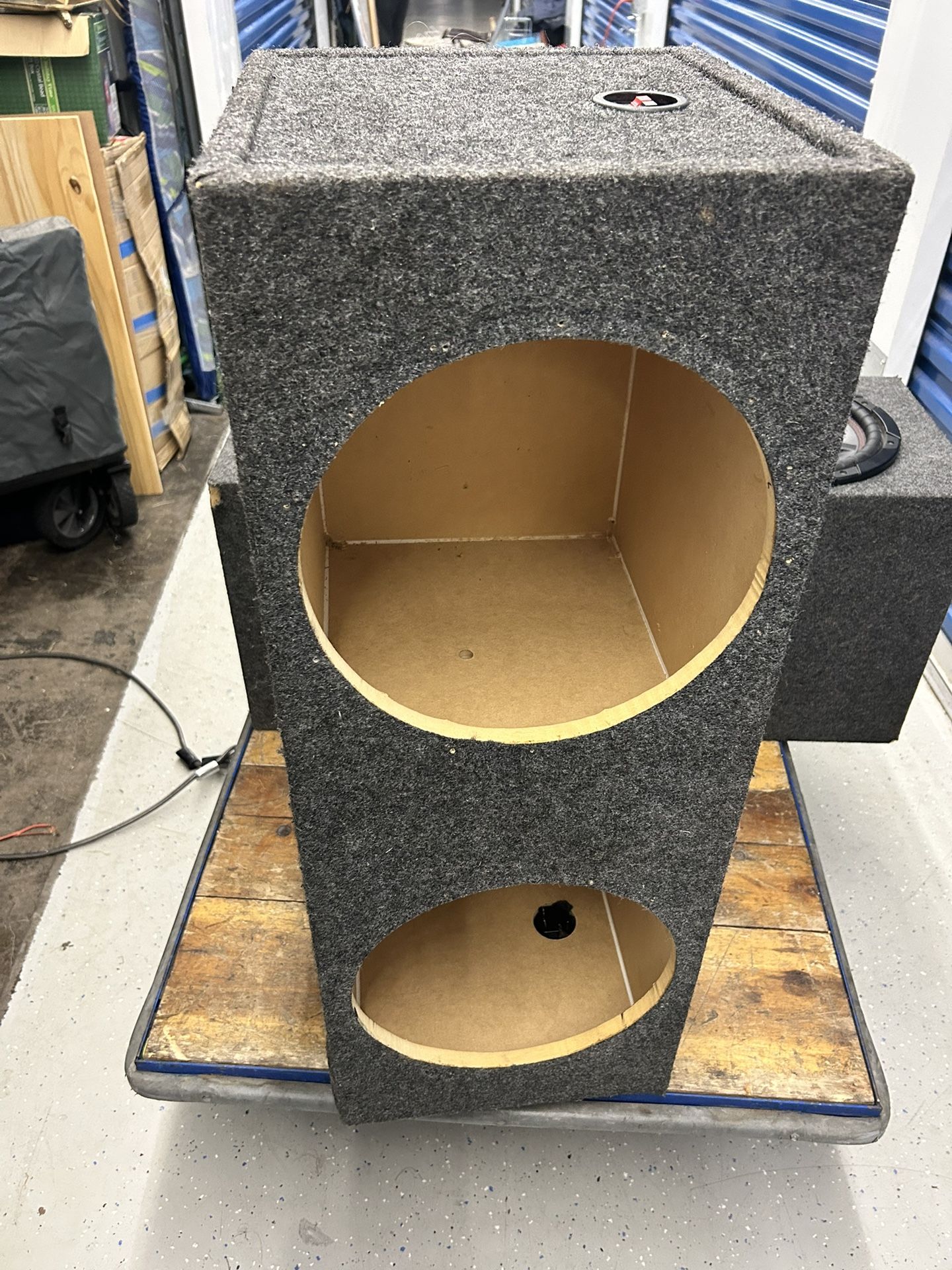 12in Sealed Subwoofer Box for Sale in Lyons, IL - OfferUp
