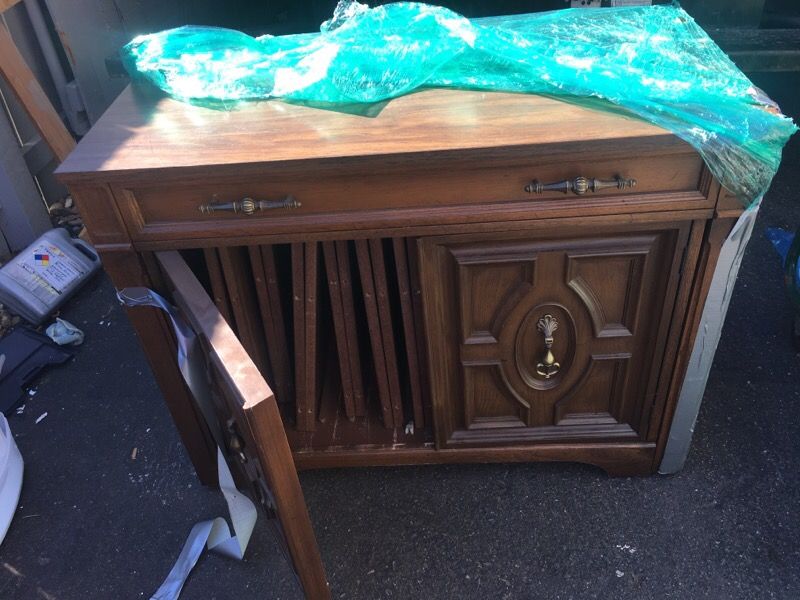 saginaw expandomatic buffet table expandable for Sale in Everett, WA ...