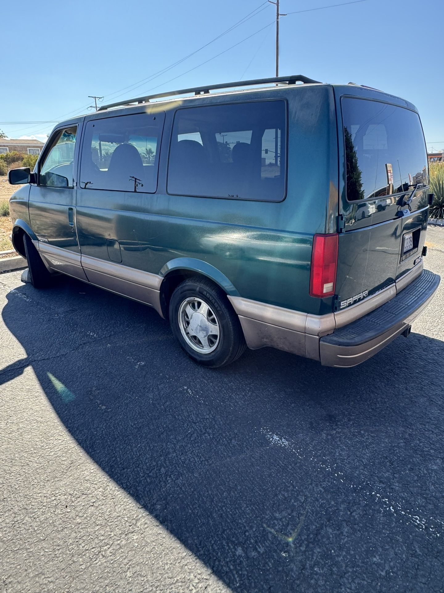 98 GMC SAFARI for Sale in Adelanto, CA - OfferUp