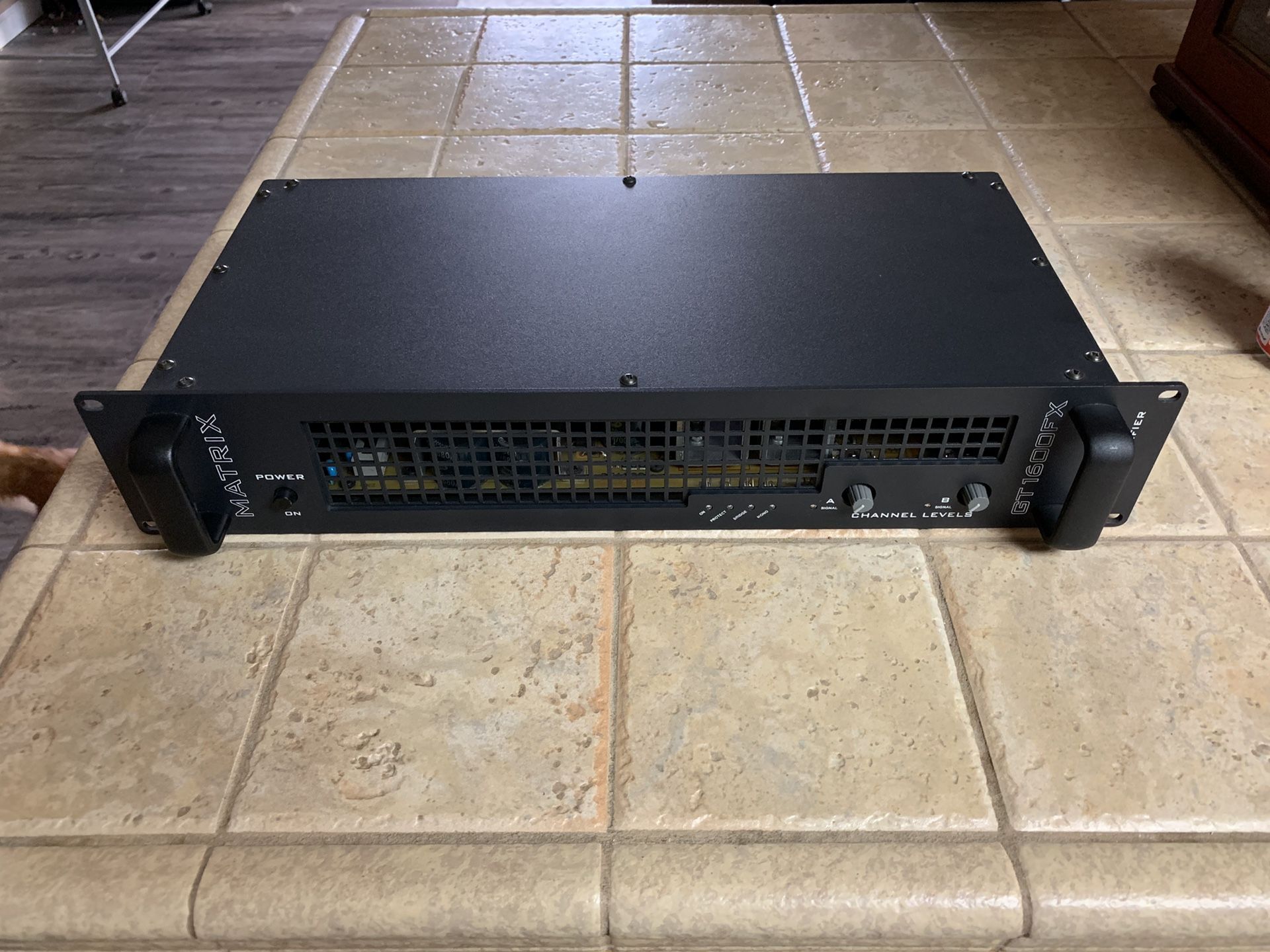 Matrix GT1600FX Power Amplifier for Sale in Martinez, CA - OfferUp