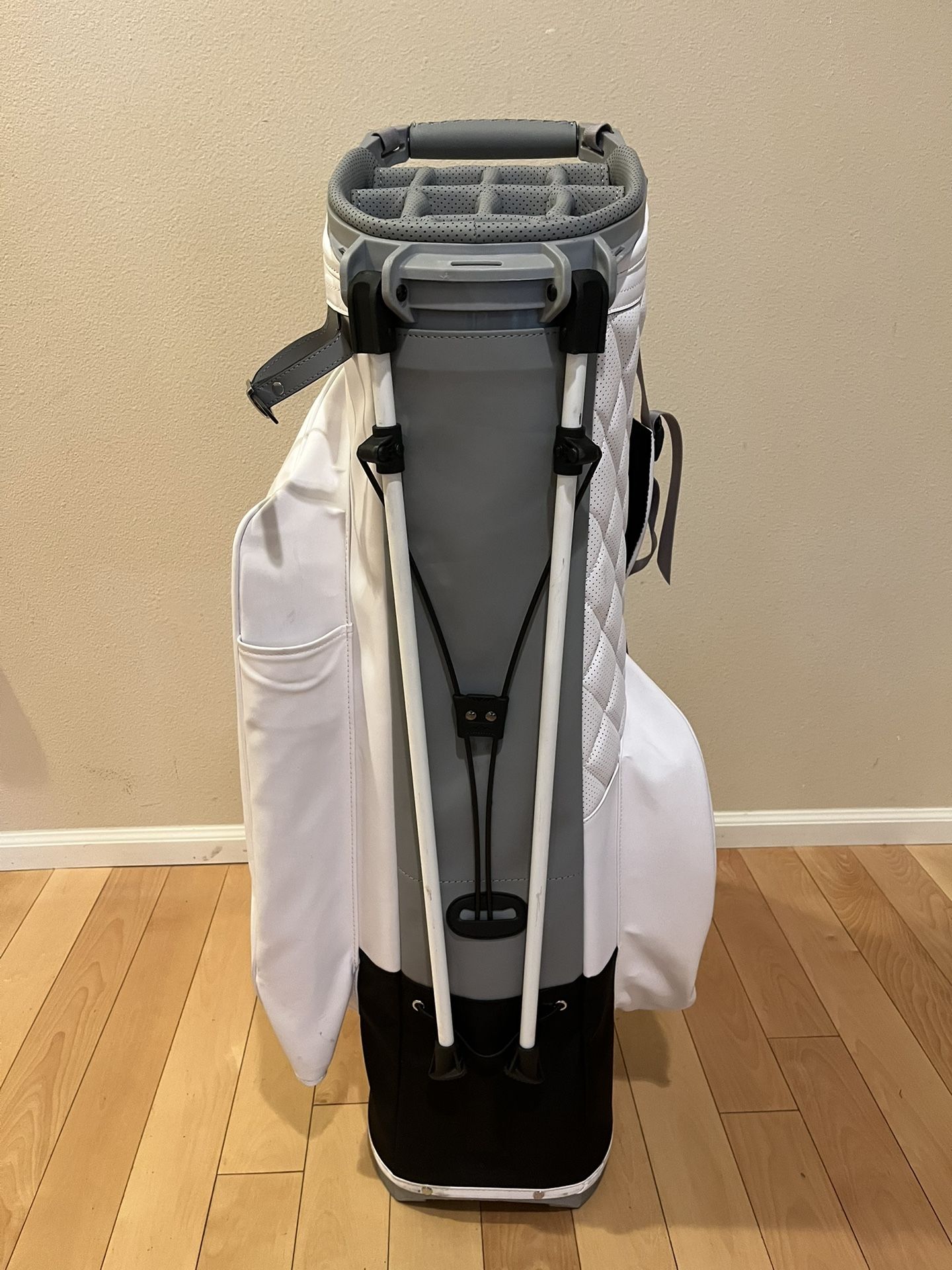Sun Mountain Matchplay 14-way Golf Stand Bag for Sale in Issaquah, WA ...