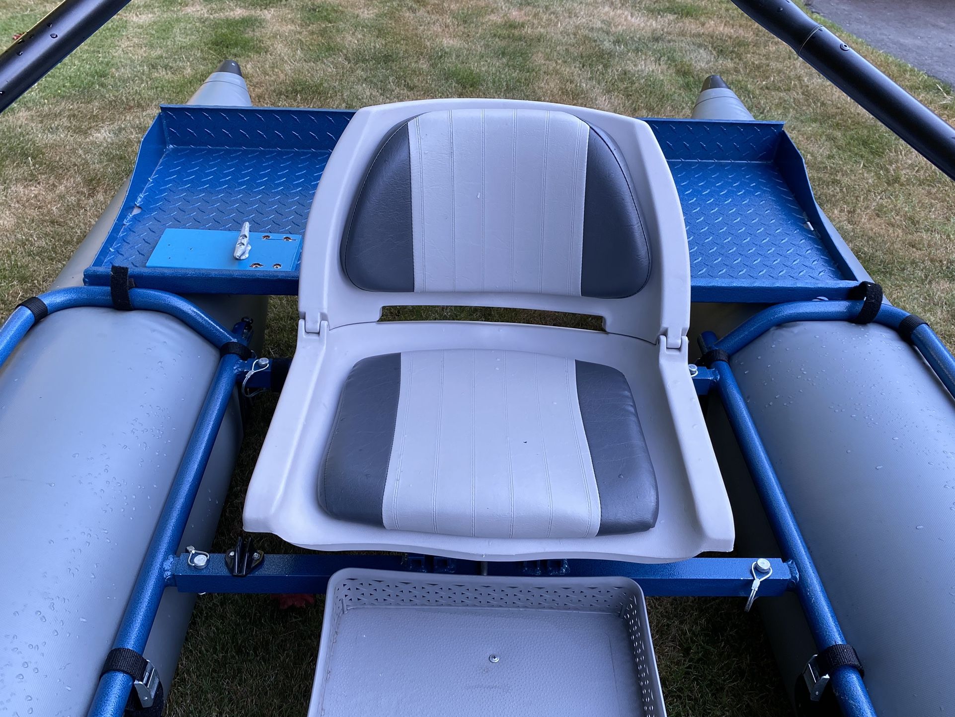 Dave Scadden Pontoon Boat $400 for Sale in Redmond, WA - OfferUp