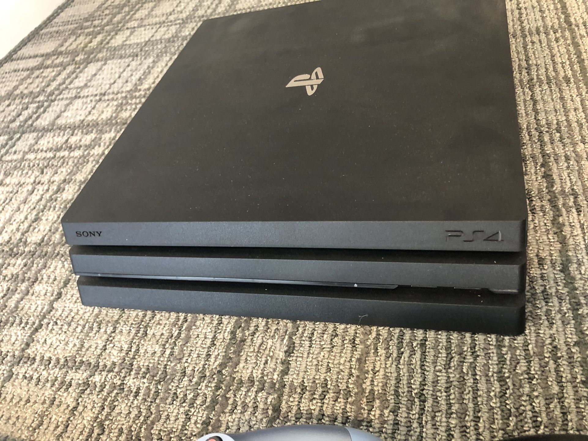 PlayStation 4 Bundle (2 Controllers, 5 Games) for Sale in Seattle, WA ...